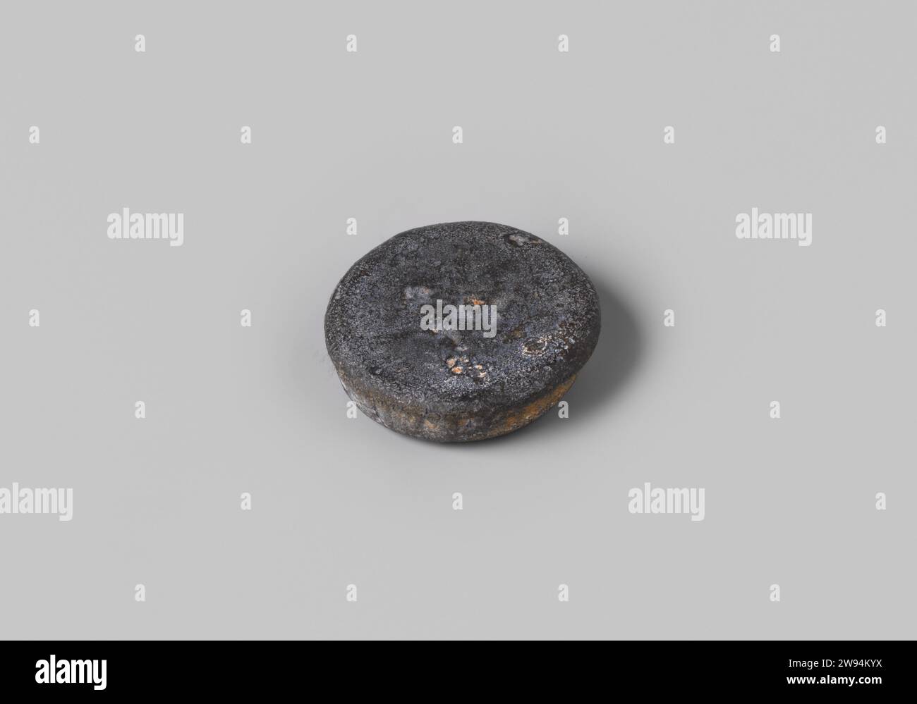 Weight from the wreck of the East Indies Hollandia, Anonymous, 1700 ...