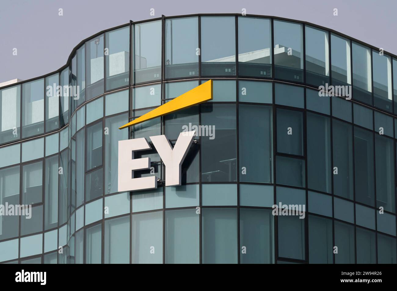 Ghana, Accra, EY office tower GHANA, Accra, EY Ernst and Young Global ...