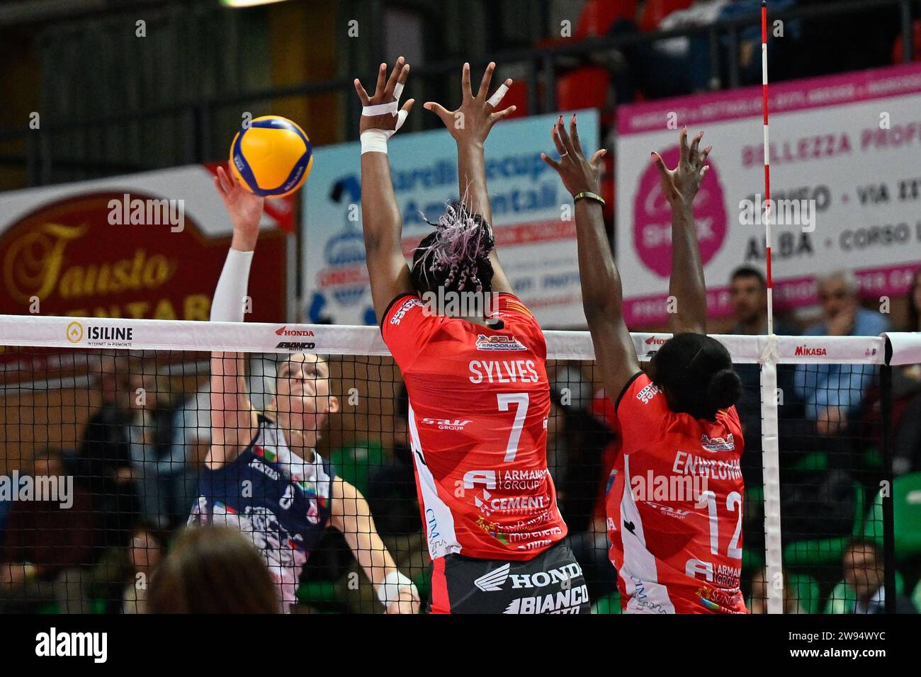 Cuneo, Italy. 23rd Dec, 2023. LinaAlsmeier (Il Bisonte Firenze ...