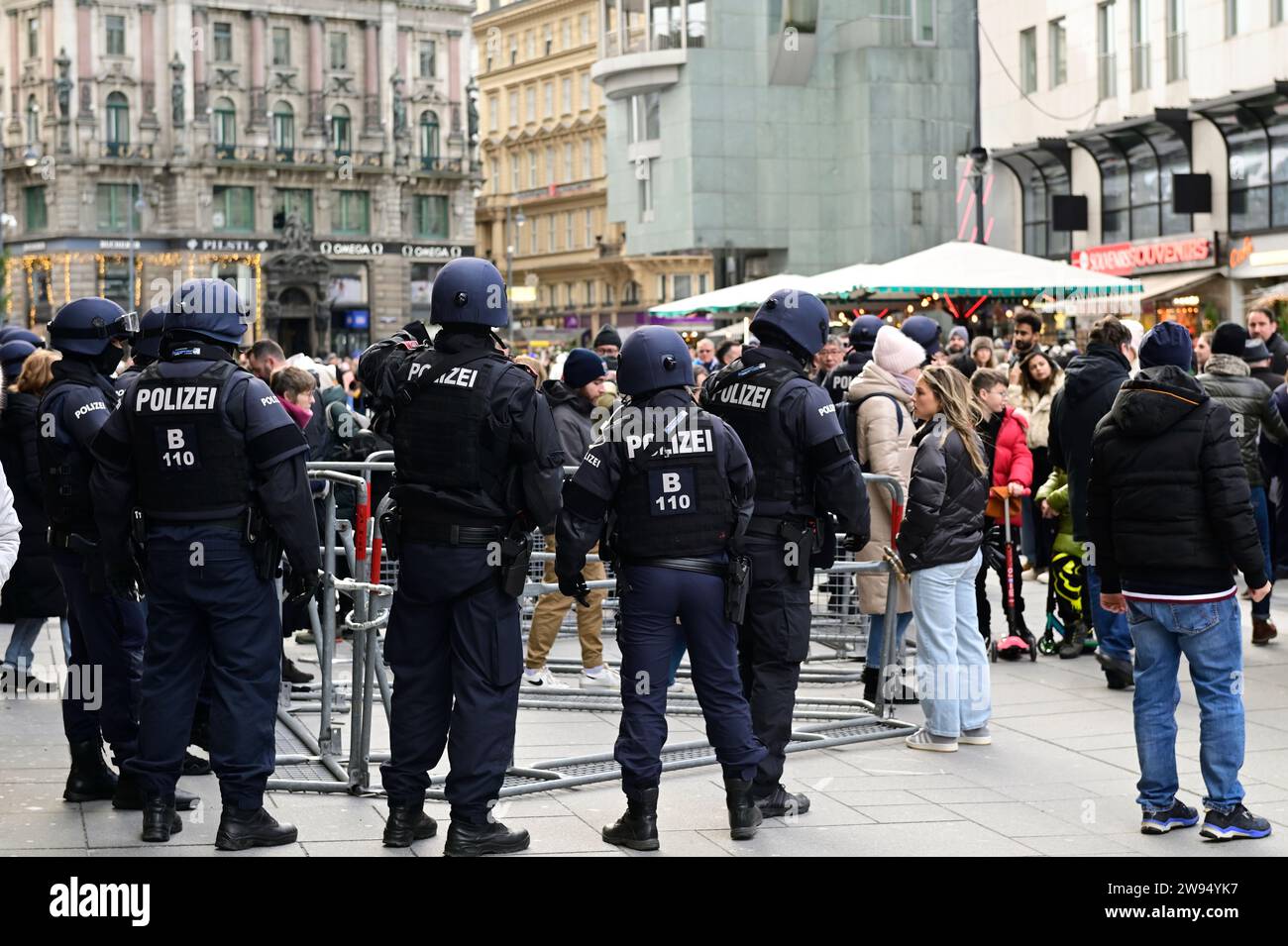 Vienna, Austria. December 24th, 2023. Terror warning for St. Stephen's ...