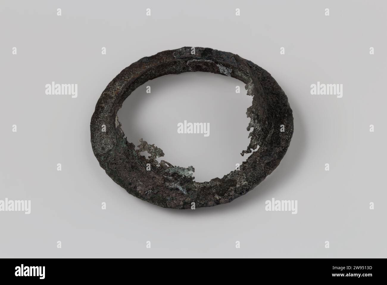 Ring of Metal from V.O.C. ship De 'Witte Leeuw', Anonymous, 1613 Metal ...