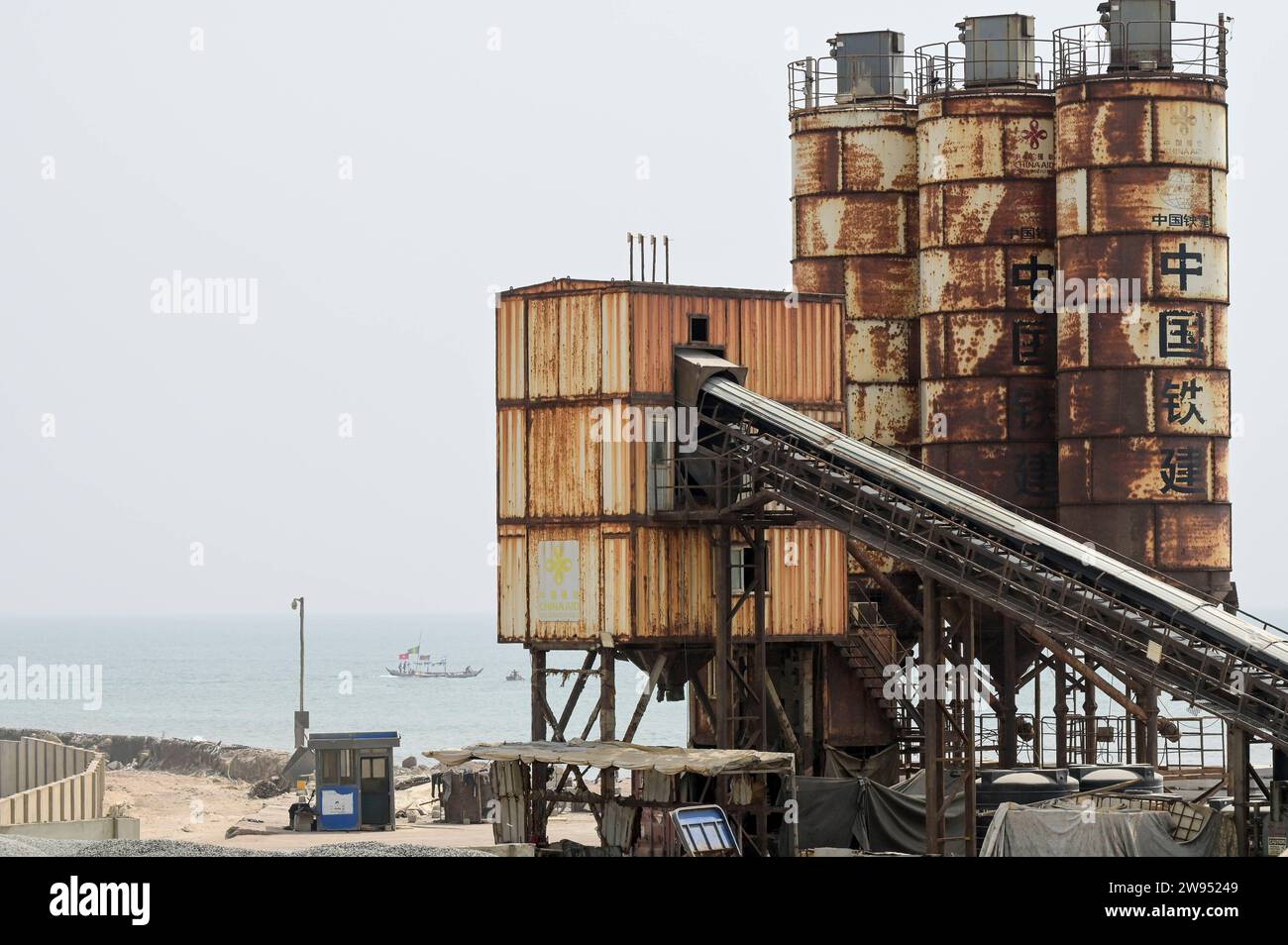 Ghana, Accra, fishing port GHANA, Accra, Jamestown, construction of new ...