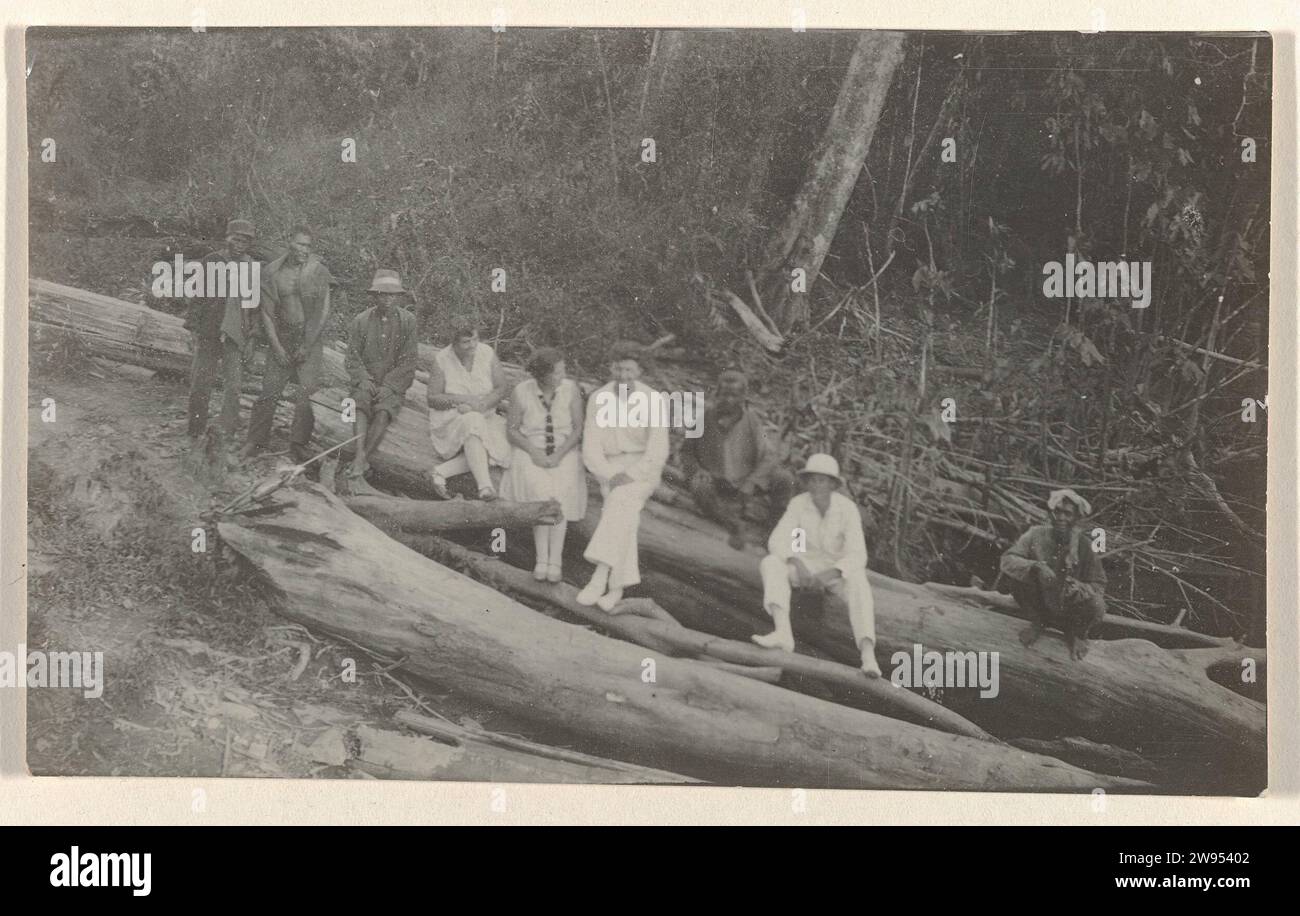 Group portrait, 1929 - 1930 photograph Suriname photographic support ...