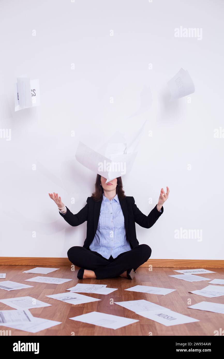 Lots of work hi-res stock photography and images - Alamy