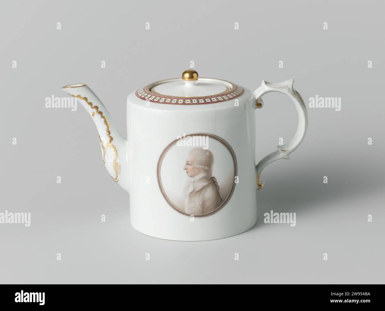 Teapot with a portrait and a monogram, Fürstenberg, c. 1775 - c. 1785 ...