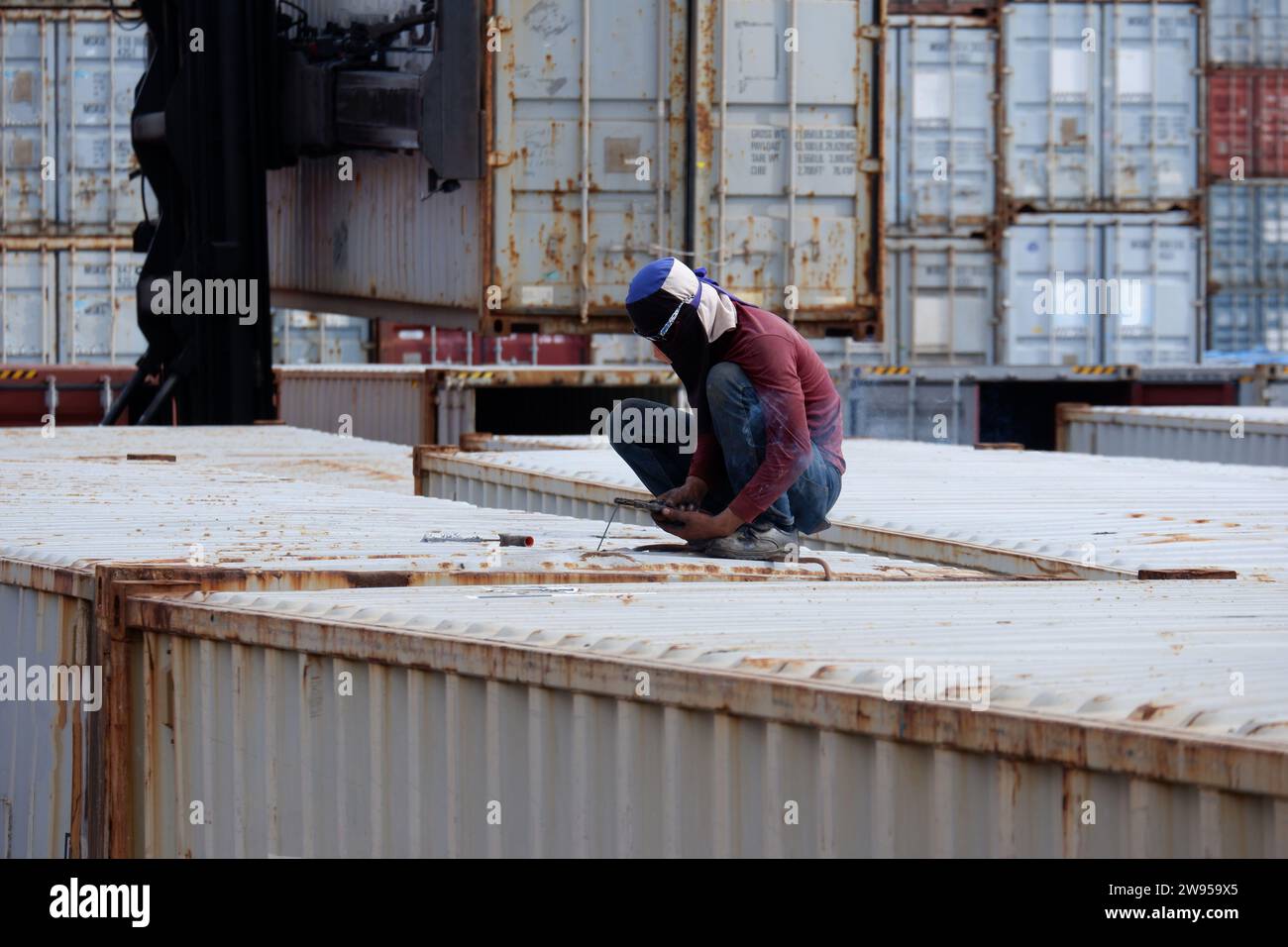 Product maintenance team of technicians Container maintenance service ...