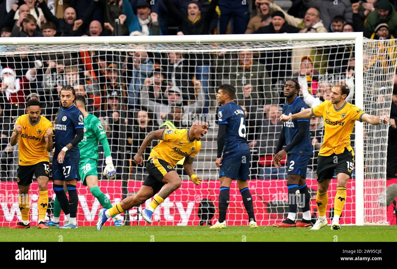 Wolverhampton Wanderers' Mario Lemina celebrates scoring their side's ...