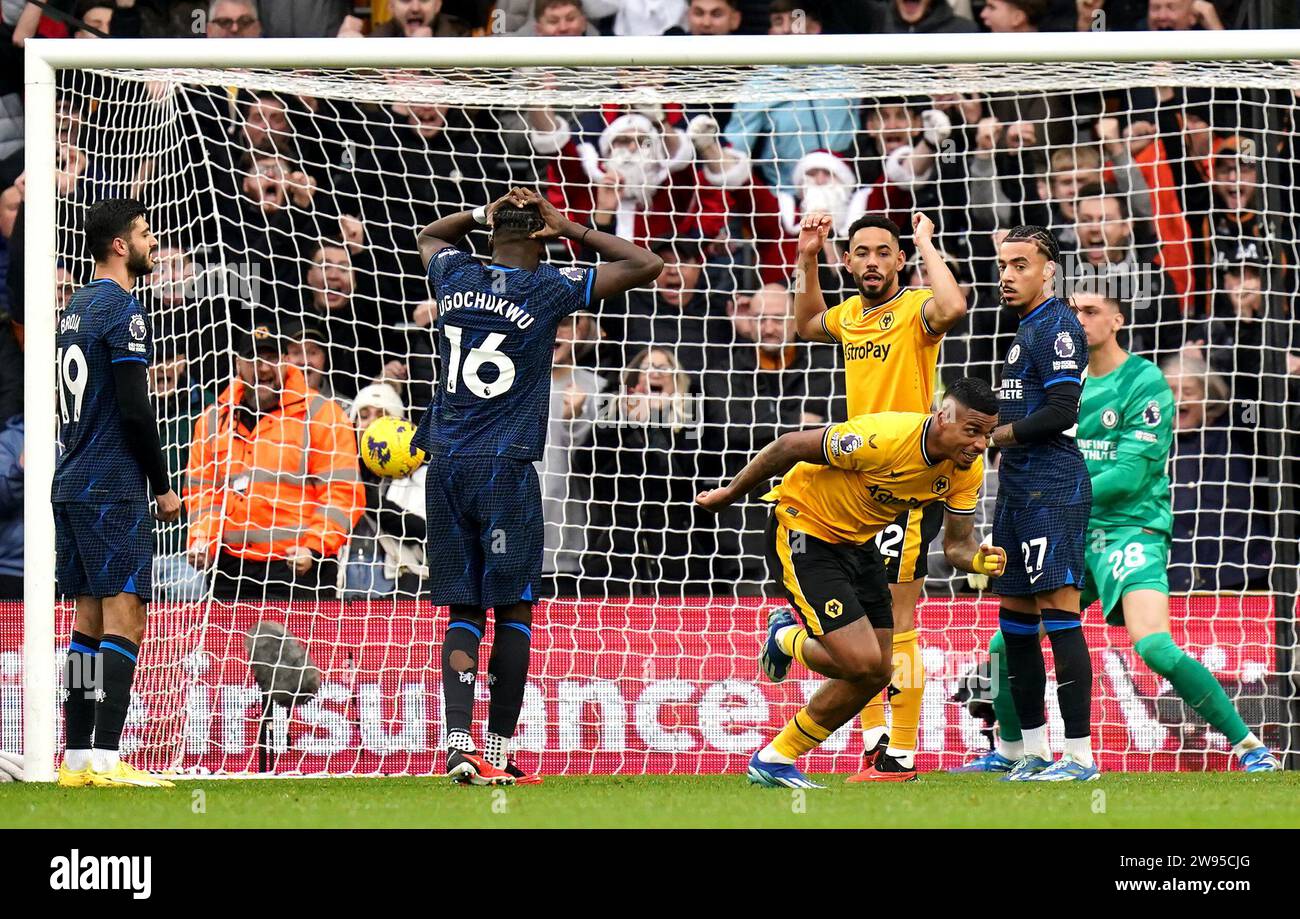 Wolverhampton Wanderers' Mario Lemina celebrates scoring their side's ...