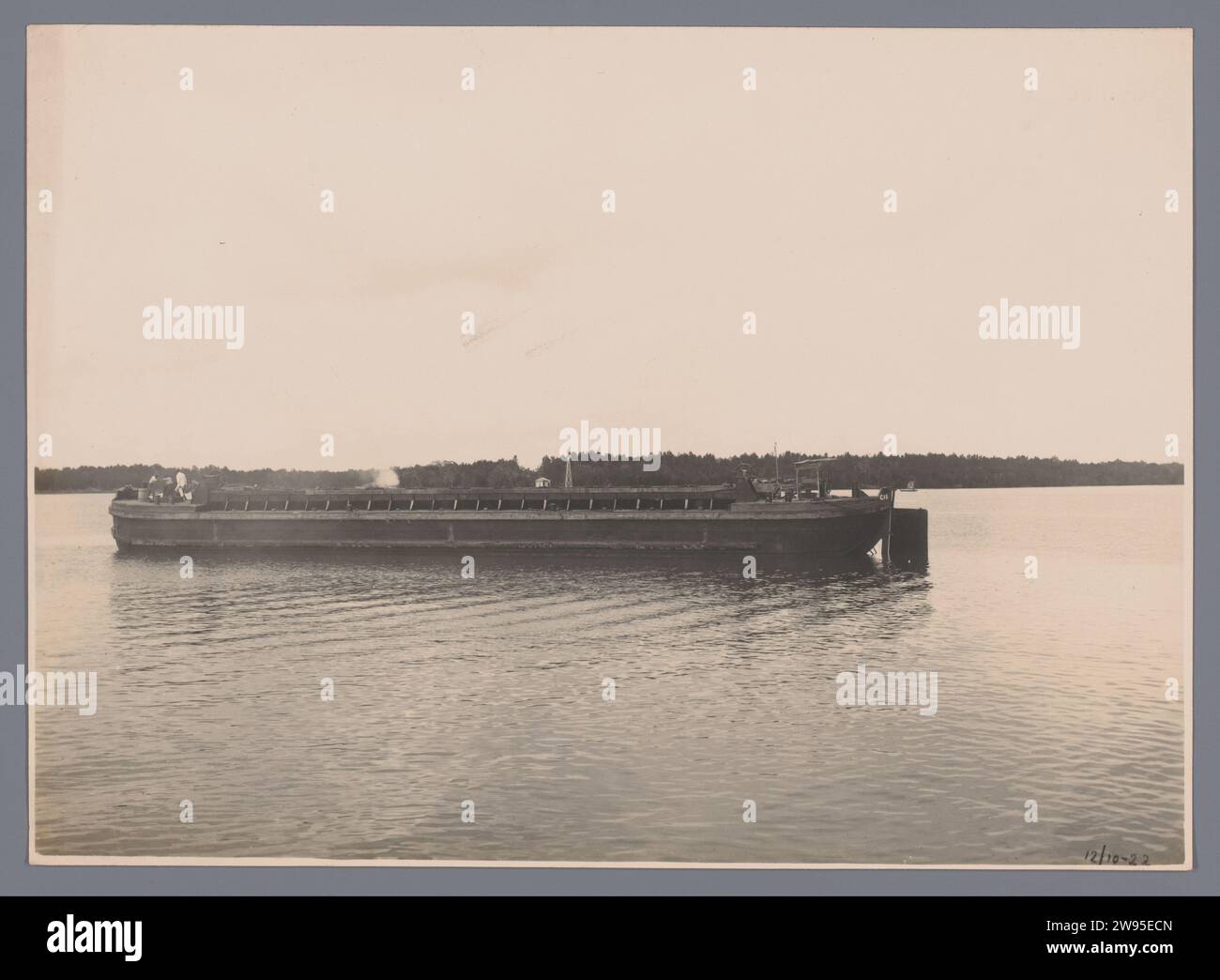 Onderlosser 16, Anonymous, 1922 photograph Transport ship, lower losser ...