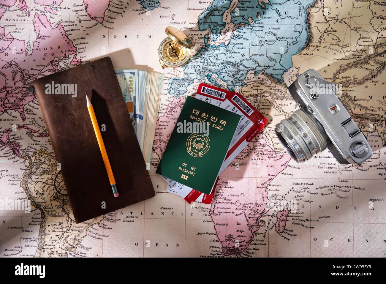 Travel ticket and map hi-res stock photography and images - Alamy