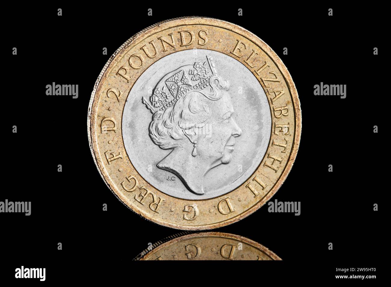 2016 UK £2 coin to commemorate The First World War. The obverse ...
