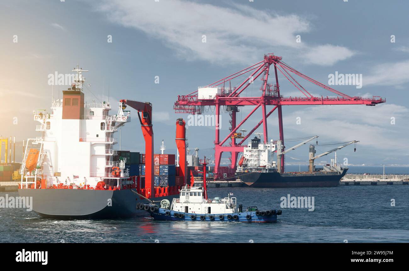 Shipping carrier freight import hi-res stock photography and images - Alamy