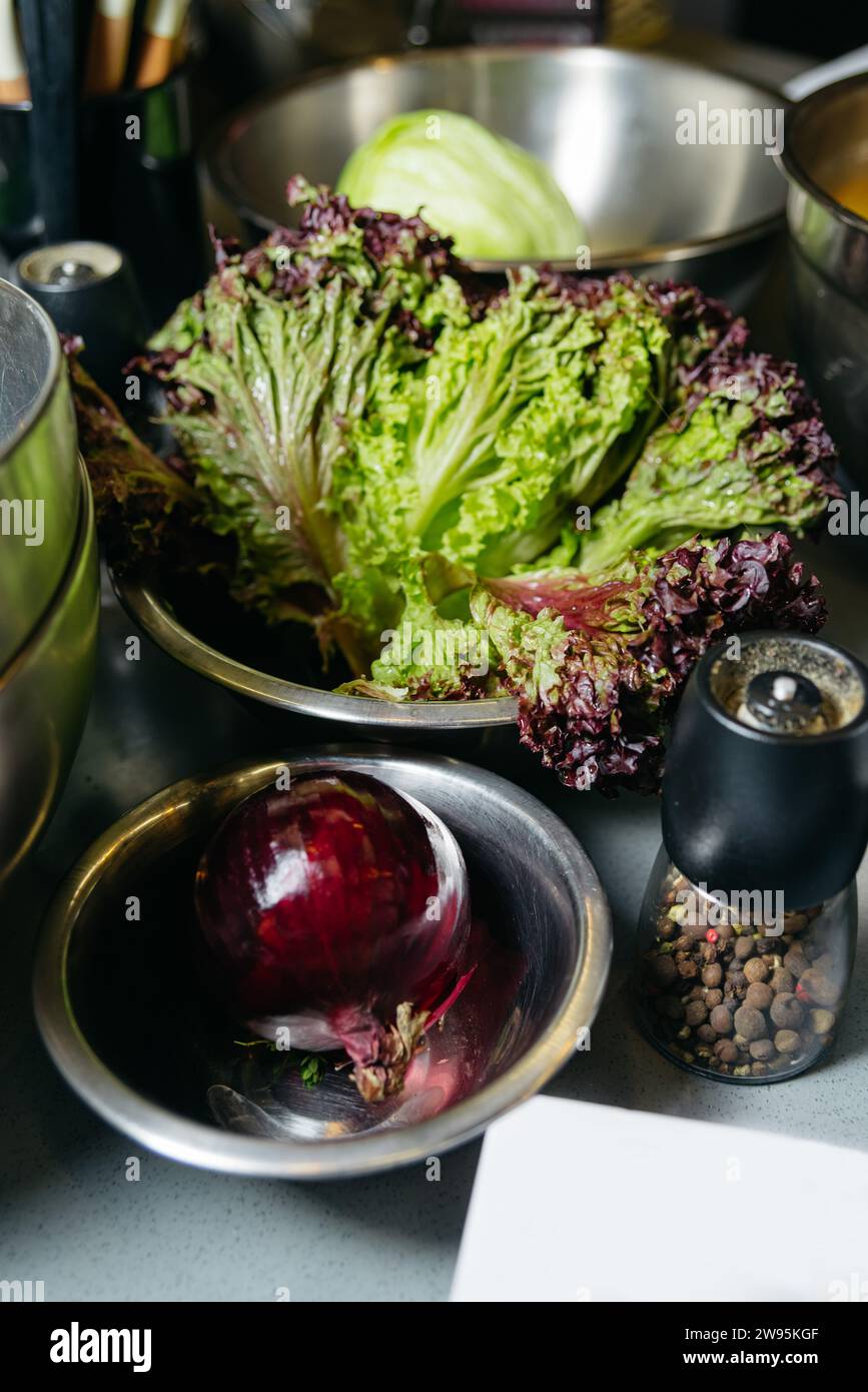 Different types of lettuce hi-res stock photography and images - Alamy