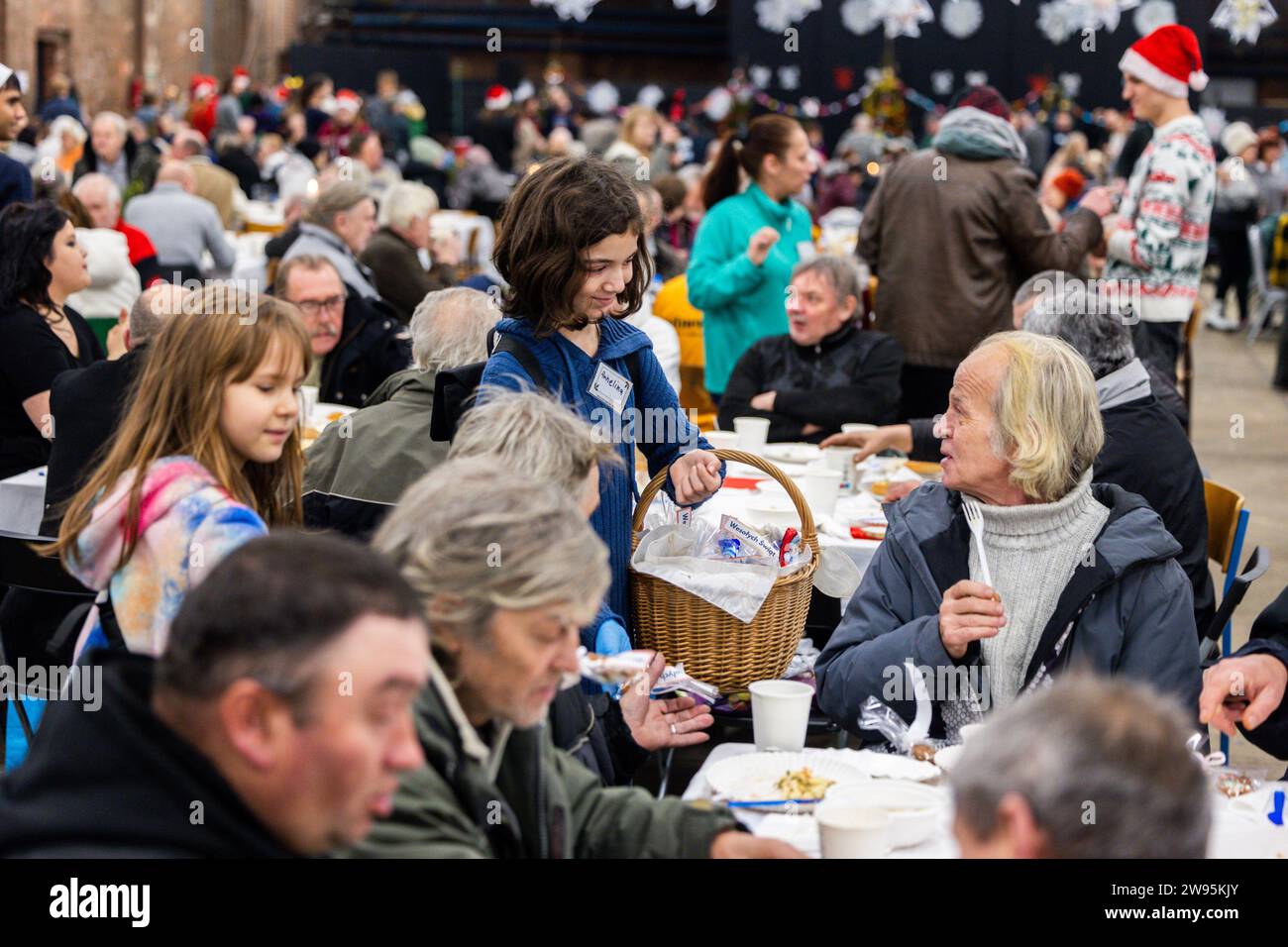 Wroclaw, Wroclaw, Poland. 24th Dec, 2023. Organize a warm Christmas Eve ...