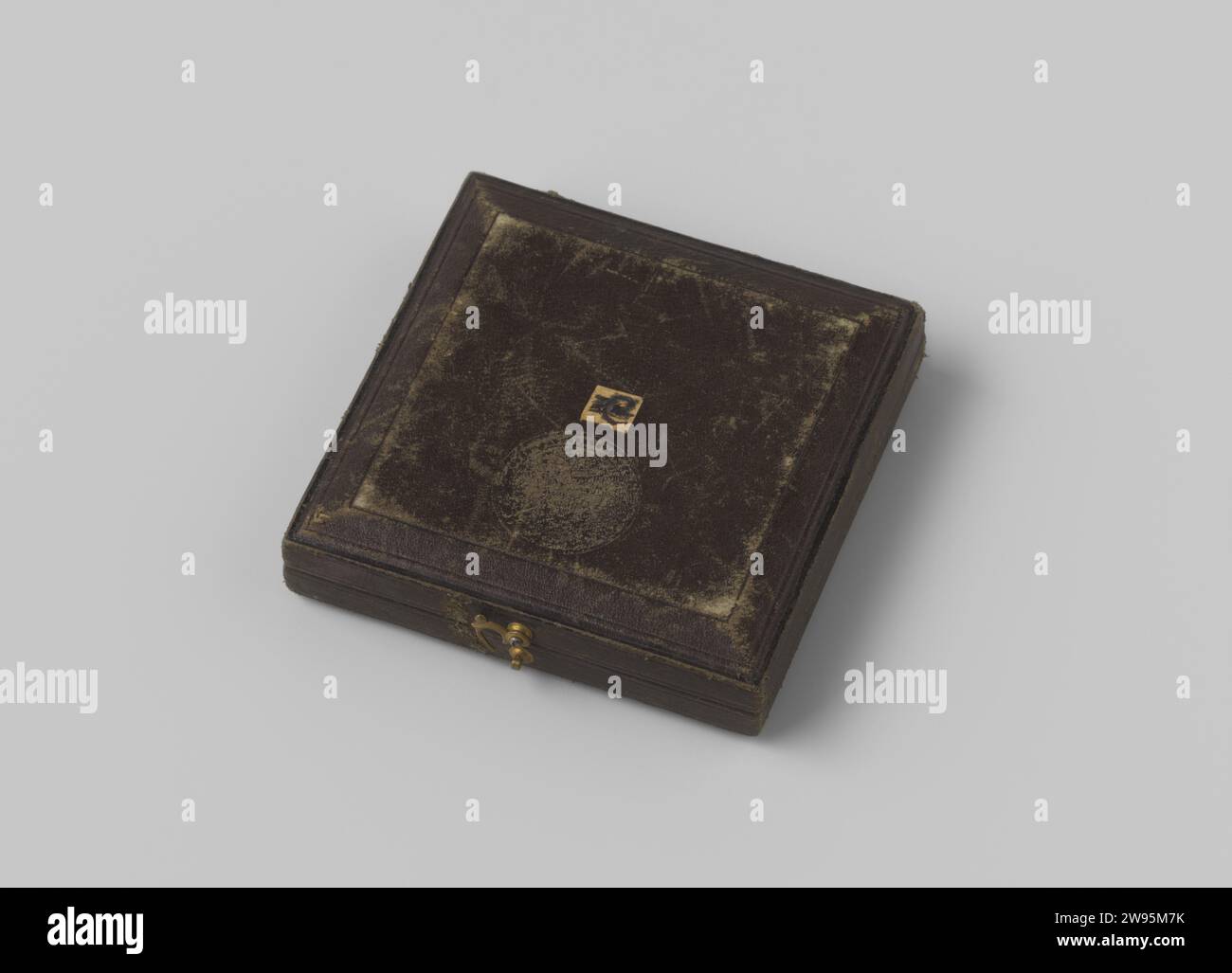 Box Horning with a bronze medal, Jacob Samuel Cohen Elion, 1883 box ...