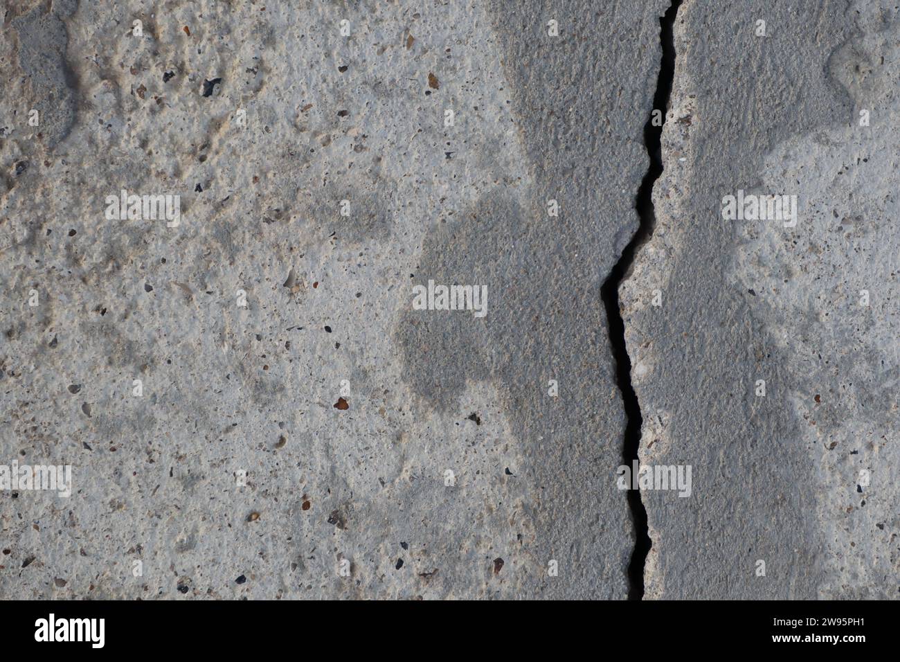 Vertical crack in concrete Low-quality concrete work Photo Stock Photo ...
