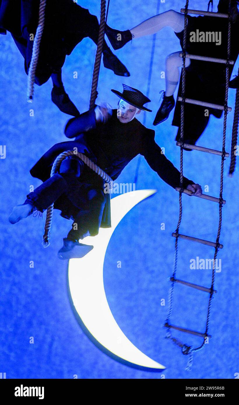 Windsor Great Park - 'witches' at midnight in FALSTAFF at The Royal ...