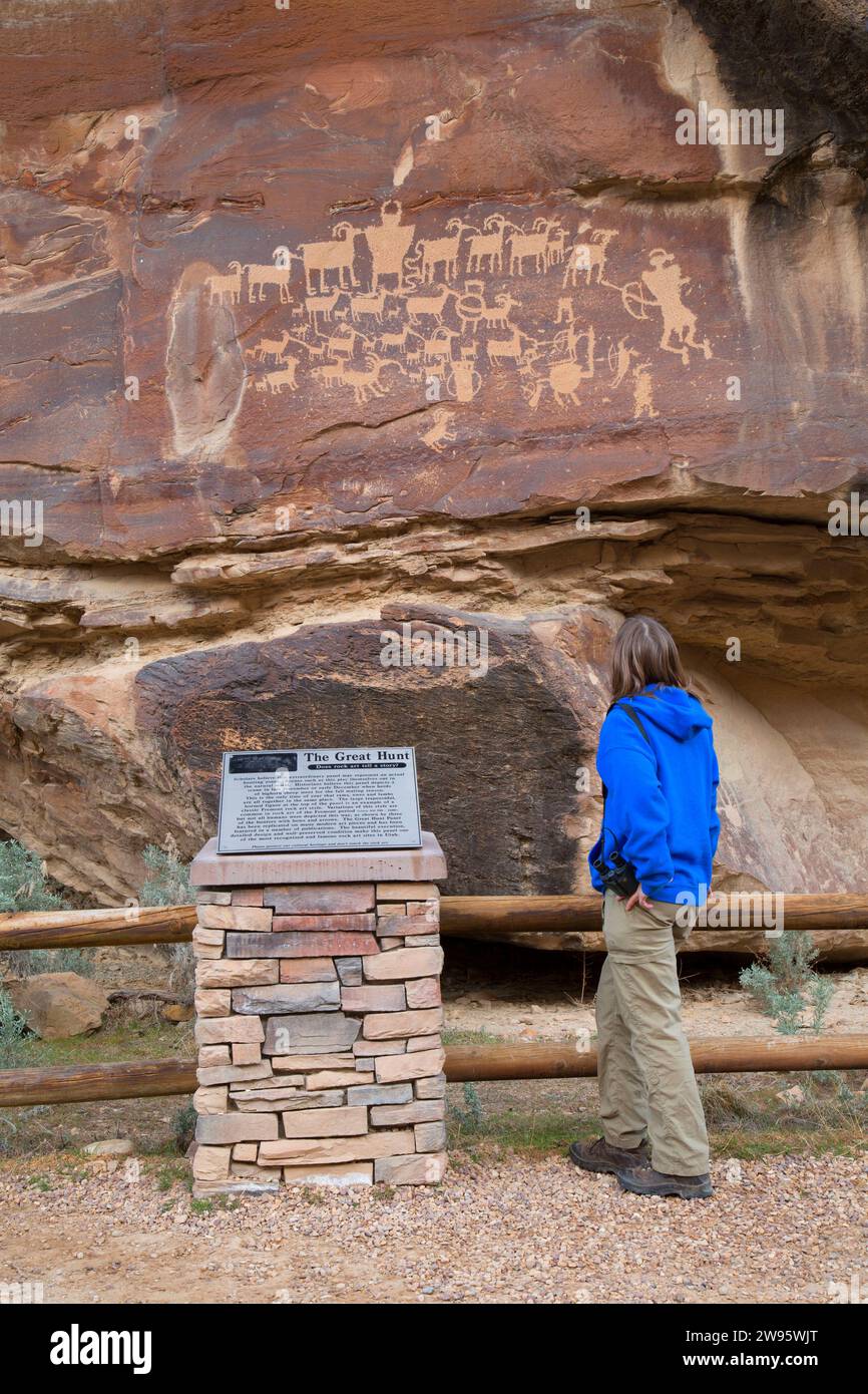 Great Hunt Panel petroglyphs with interpretive board, Nine Mile Canyon ...