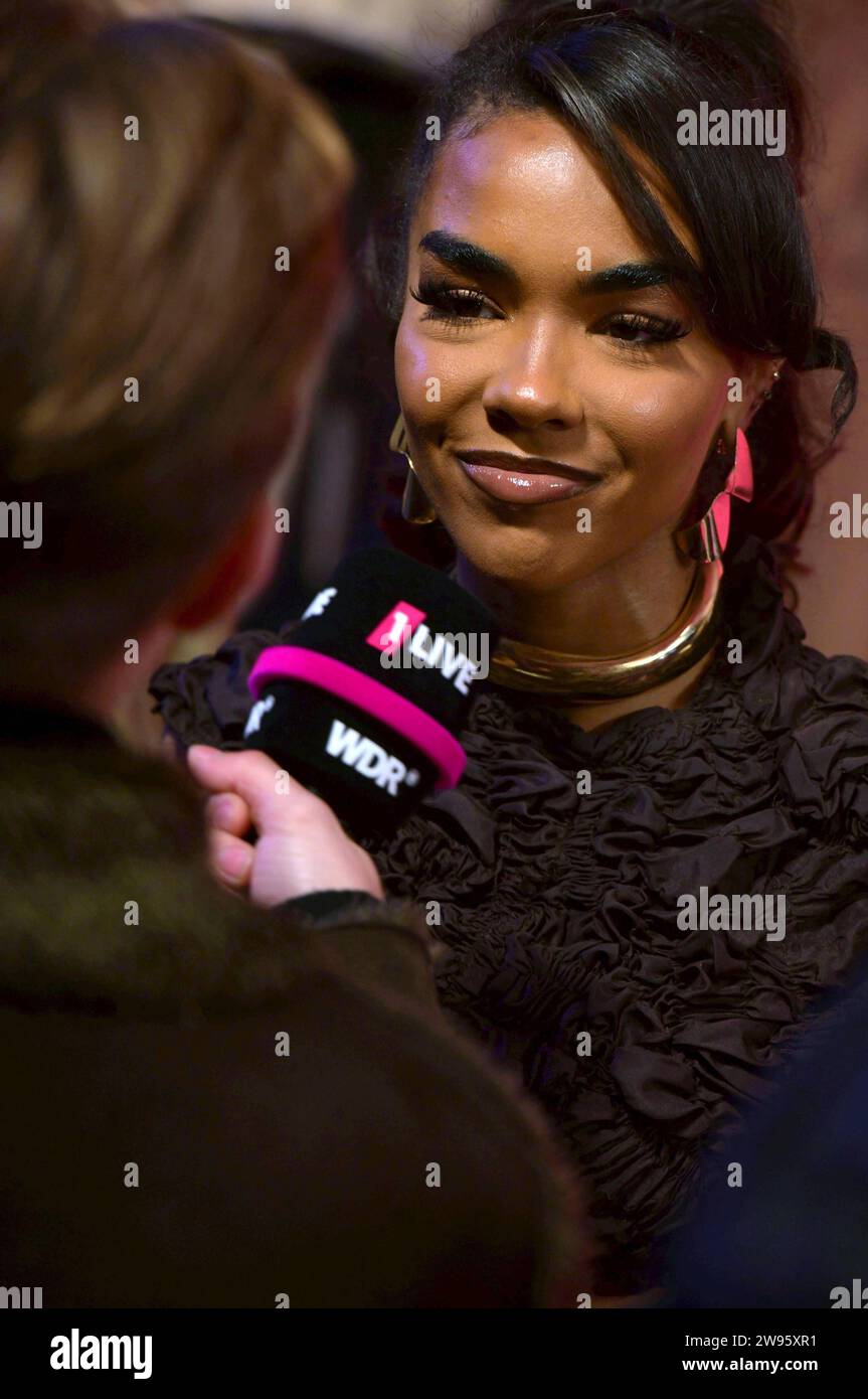 Alicia-Awa Beissert Sängerin 11/23 thg Alicia-Awa Beissert bei der ...