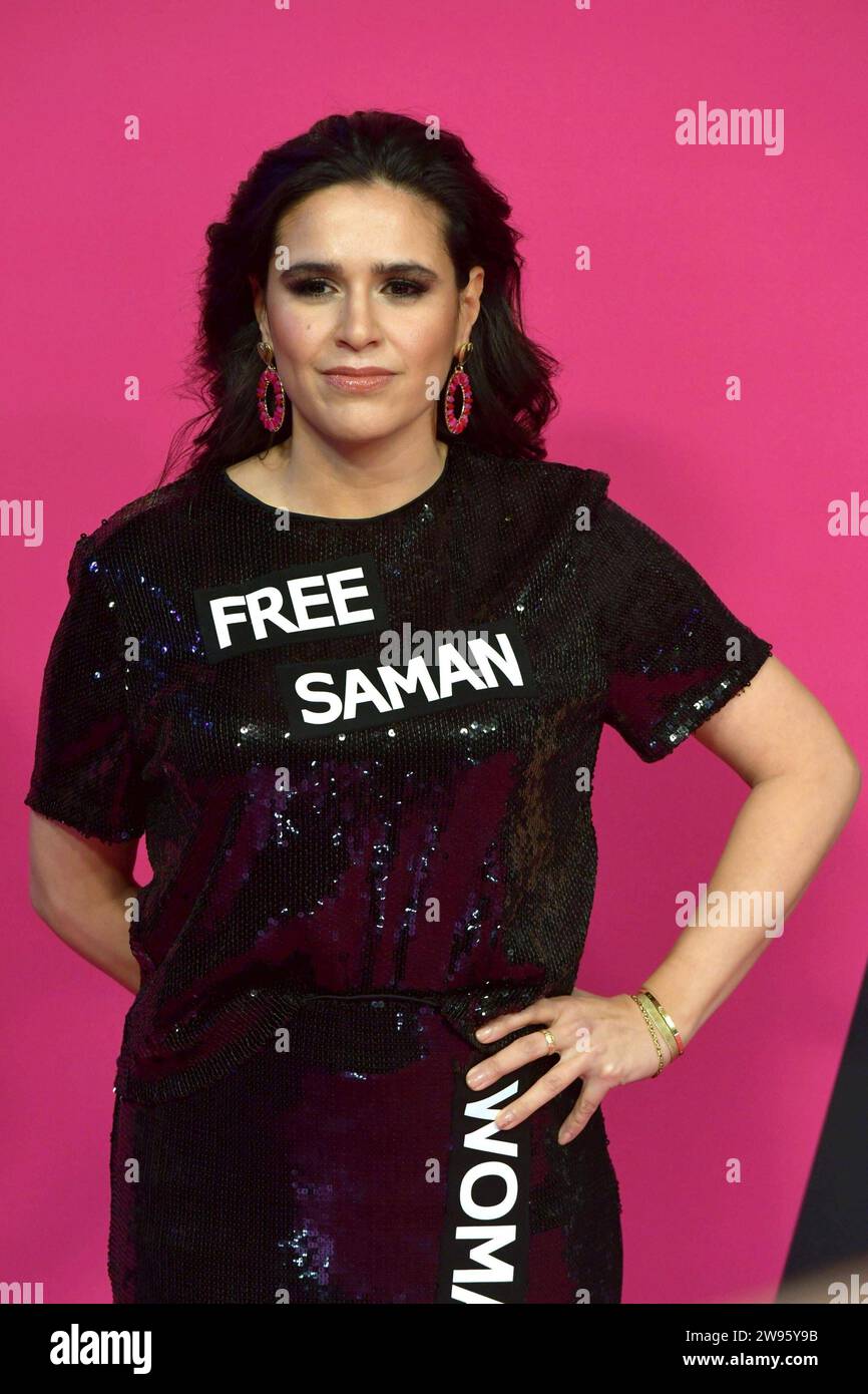 Donya Farahani Moderatorin 11/23 thg Donya Farahani bei der 1Live Krone ...