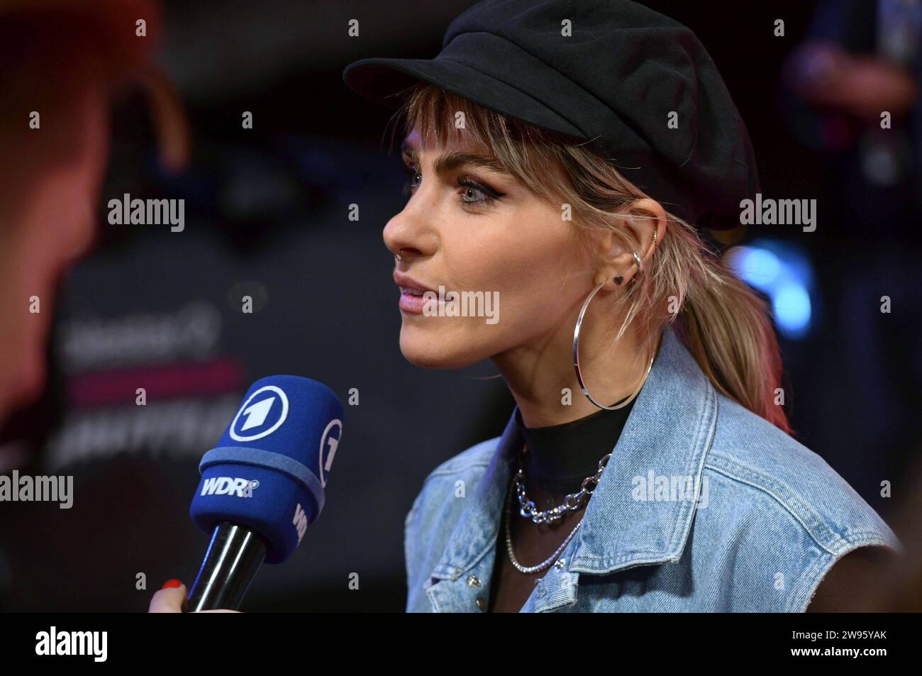 Sarah Mangione Moderatorin 11/23 thg Sarah Mangione bei der 1Live Krone ...