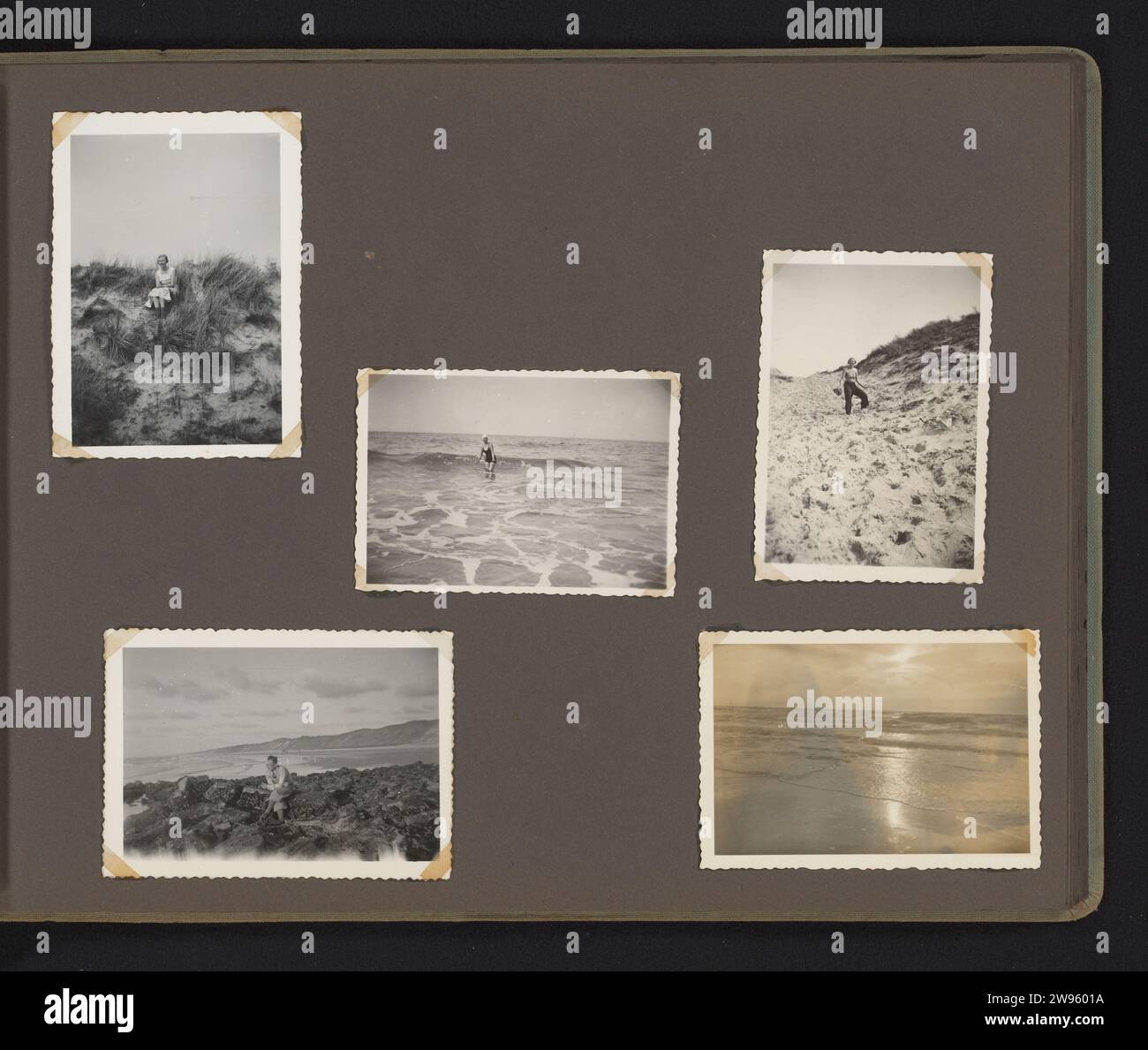 Strand, anonymous, 1935 - 1945 photograph Album magazine with five ...