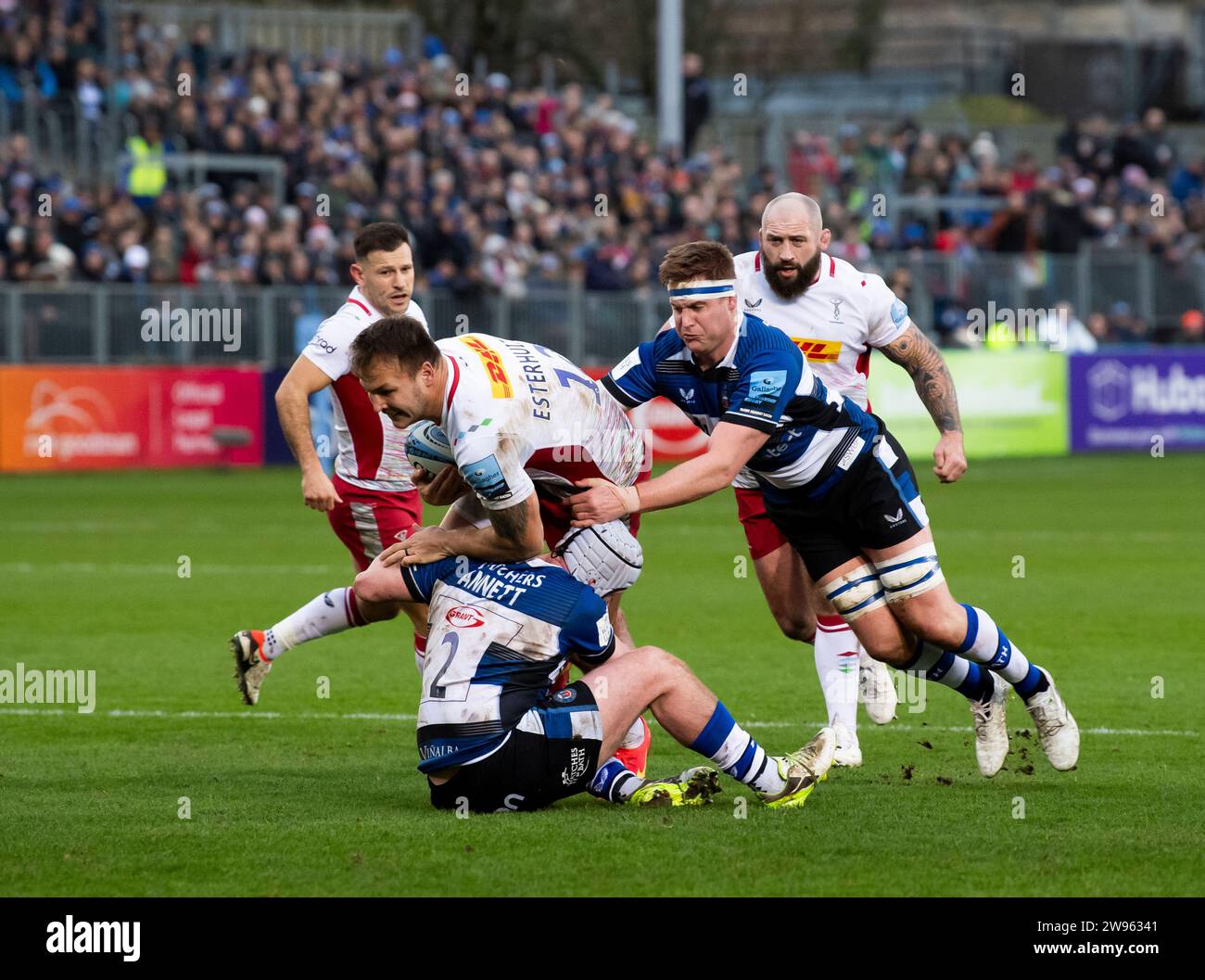 Harlequins Andre Esterhuizen tackled by Baths Niall Annett and GJ van ...