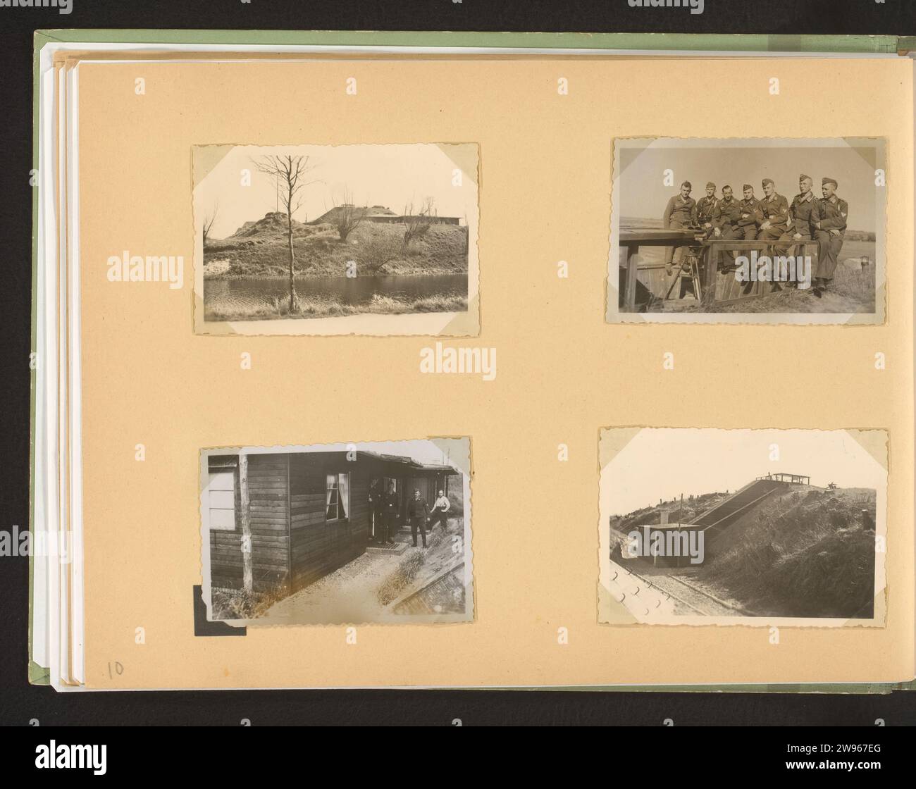 Bunkerbewaking, anonymous, 1940 - 1944 photograph Album magazine with ...