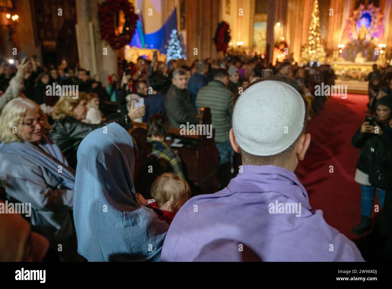 Sentantuan hi-res stock photography and images - Alamy