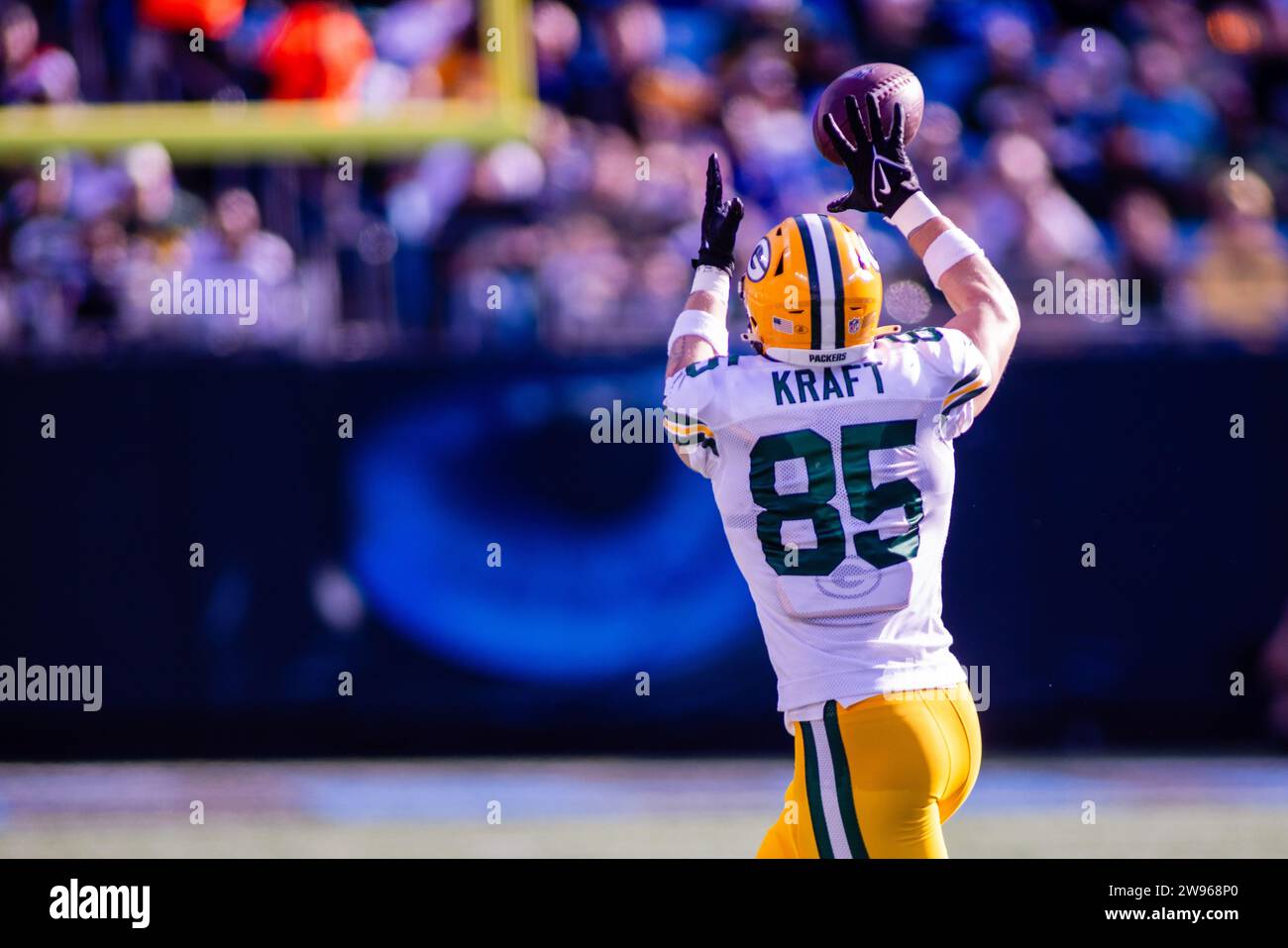 Charlotte, NC, USA. 24th Dec, 2023. Green Bay Packers tight end Tucker ...