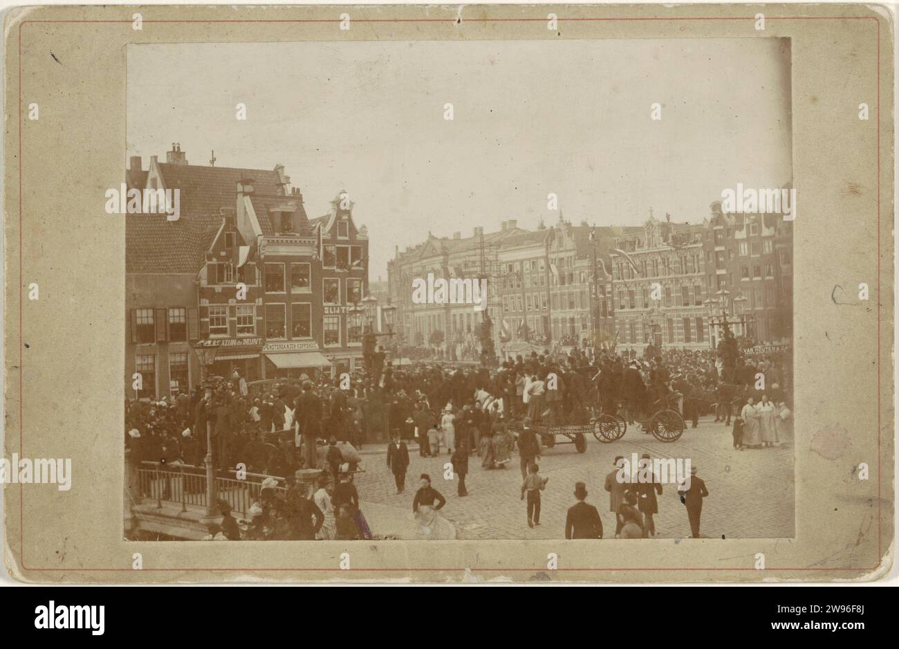 Historical procession amsterdam netherlands hi-res stock photography ...