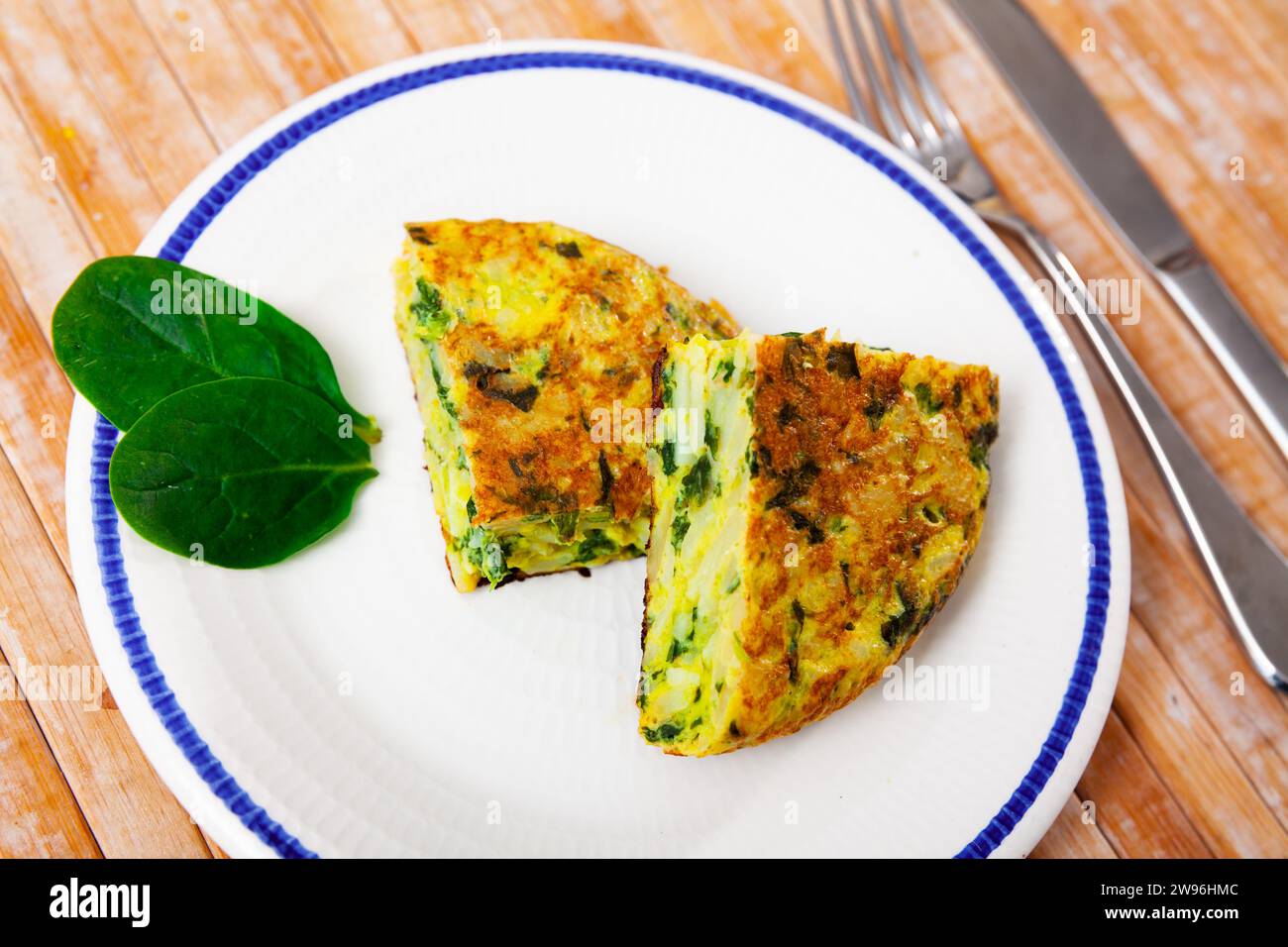 Image of Omelette with Tortilla de espinaca, beautiful restaurant ...