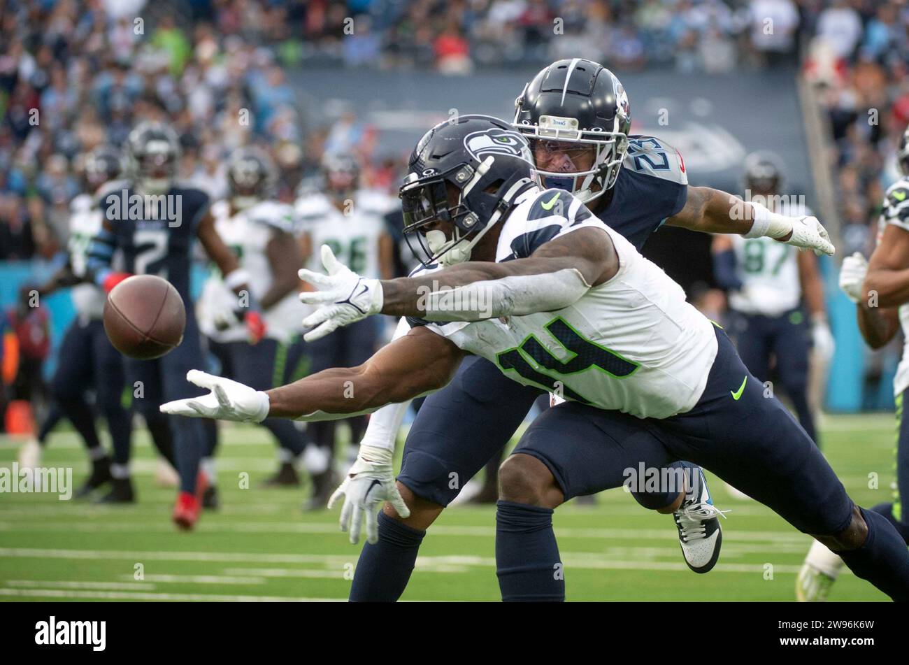 Nashville, Tennessee, USA. 24th Dec, 2023. Seattle Seahawks wide receiver DK Metcalf (14 ...