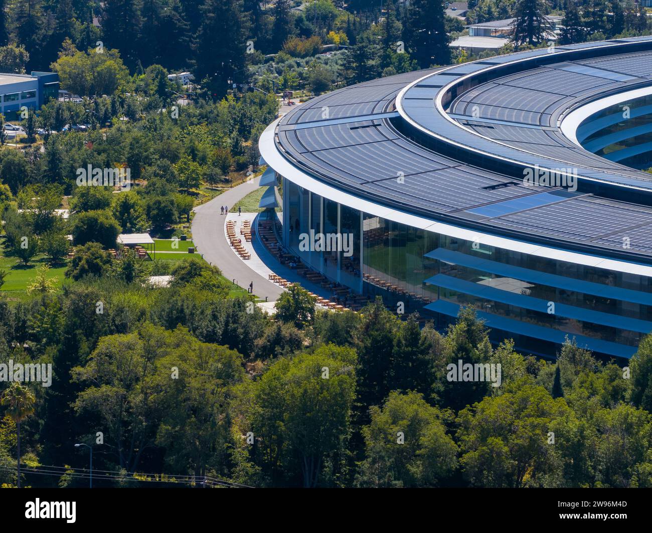 office building - a space ship in California Stock Photo - Alamy