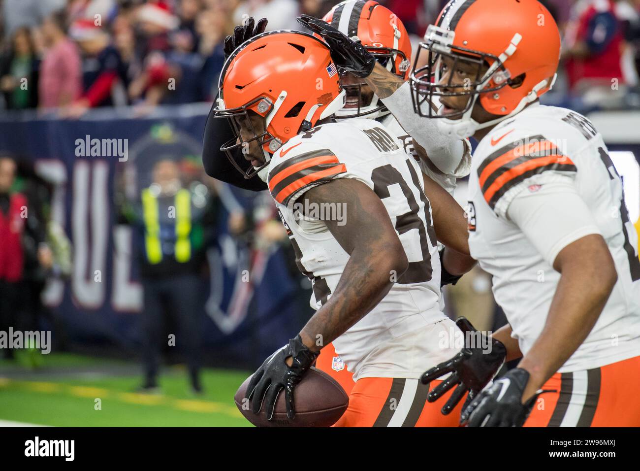 Houston, TX, USA. 24th Dec, 2023. Cleveland Browns running back Jerome ...