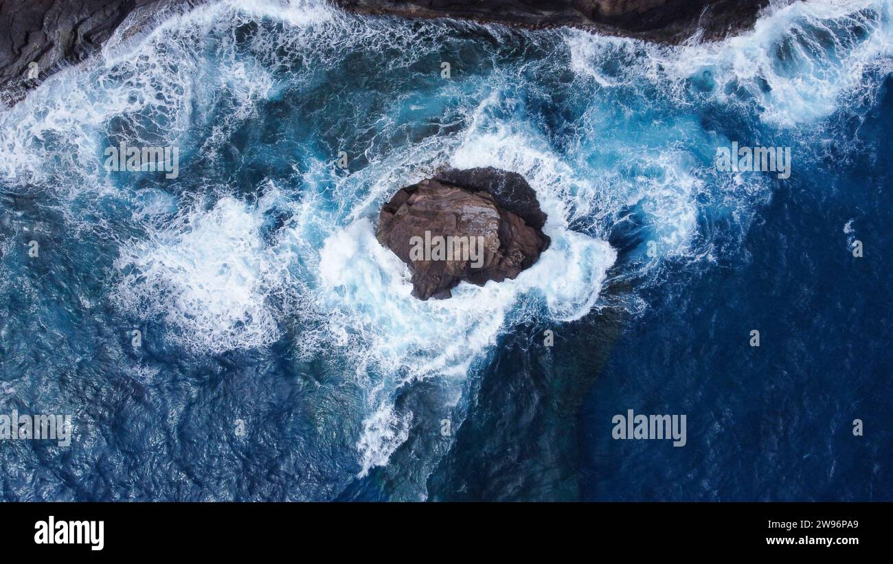 Top down view on beach hi-res stock photography and images - Alamy