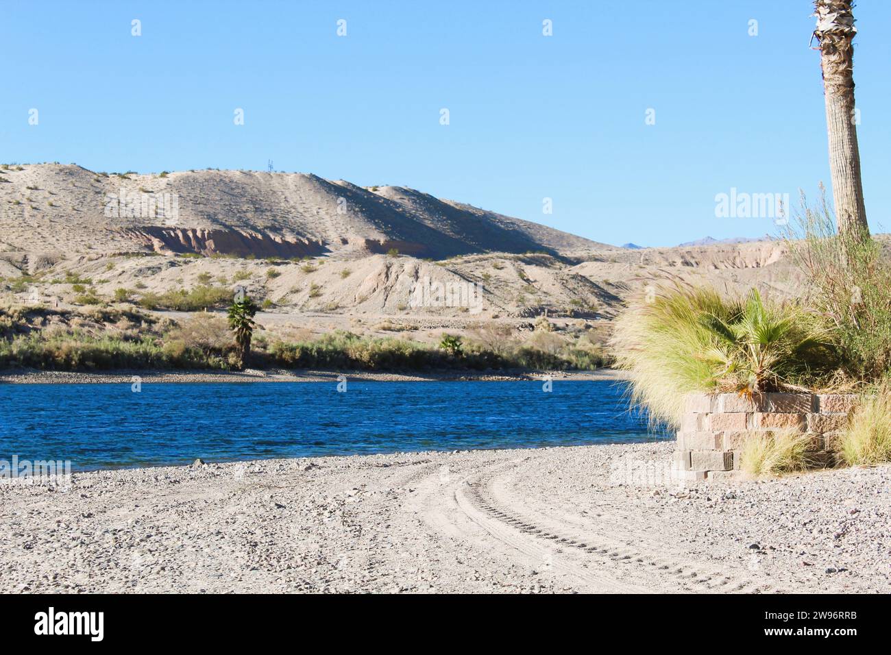 Oasis pathway hi-res stock photography and images - Alamy