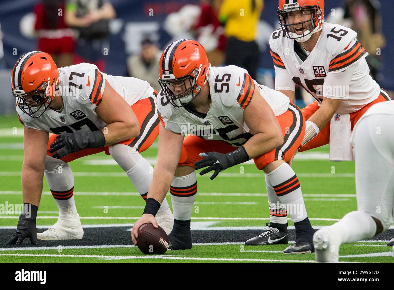 Houston, TX, USA. 24th Dec, 2023. Cleveland Browns center Ethan Pocic ...