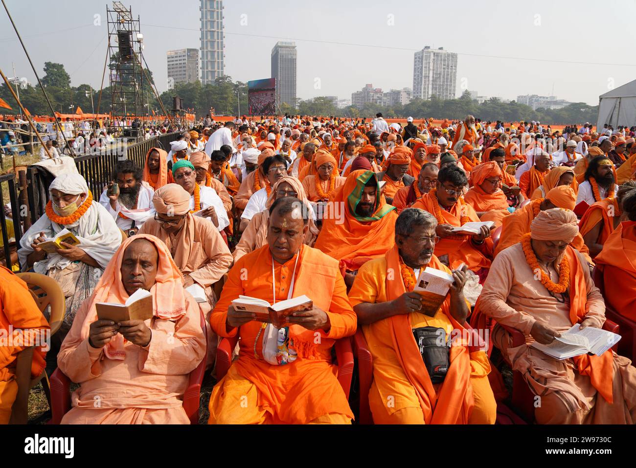 In a landmark display of unity and devotion, Kolkata's Brigade Parade ...