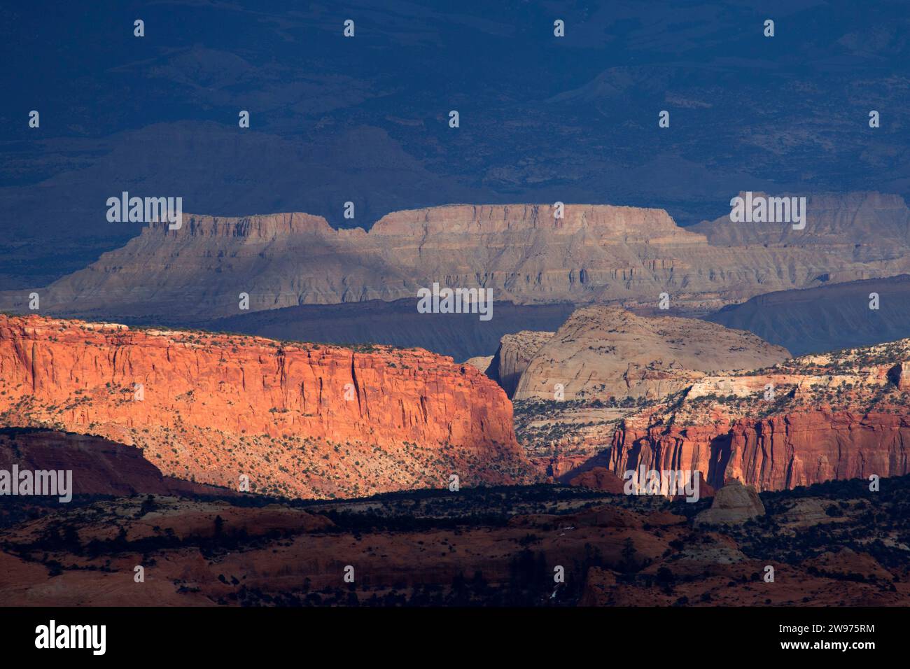 High desert view, Dixie National Forest, Highway 12 Scenic Byway, Utah ...
