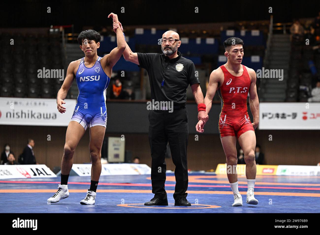 Yoyogi 2nd Gymnasium, Tokyo, Japan. 23rd Dec, 2023. (L-R) Kaito Inaba, Maito Kawana, DECEMBER 23 ...