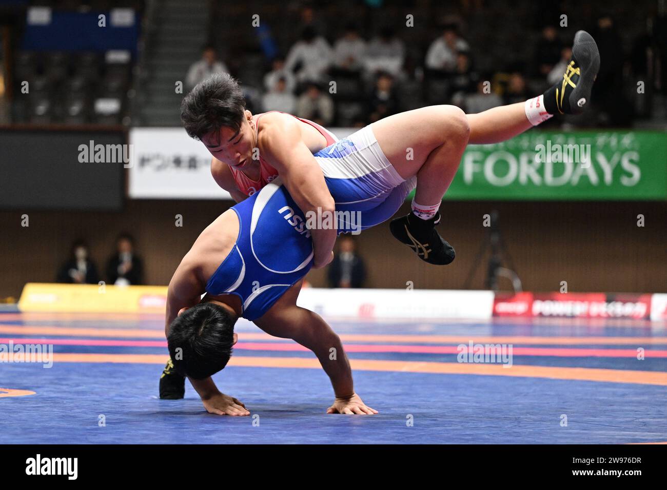 Yoyogi 2nd Gymnasium, Tokyo, Japan. 23rd Dec, 2023. (T-B) Isami Horikita, Taishi Tomoyose ...