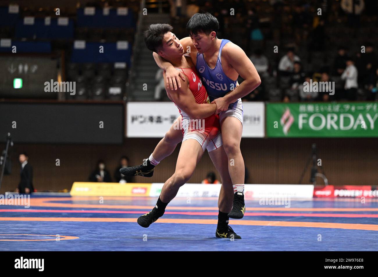 Yoyogi 2nd Gymnasium, Tokyo, Japan. 23rd Dec, 2023. (L-R) Isami Horikita, Taishi Tomoyose ...
