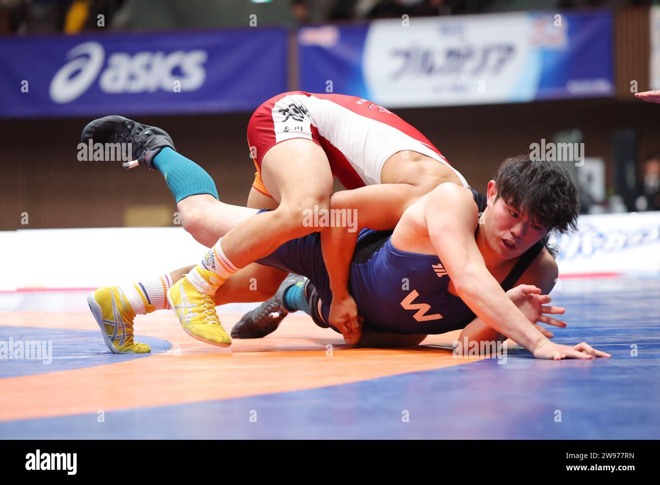 Yoyogi 2nd Gymnasium, Tokyo, Japan. 24th Dec, 2023. Hayato Tamaoka ...