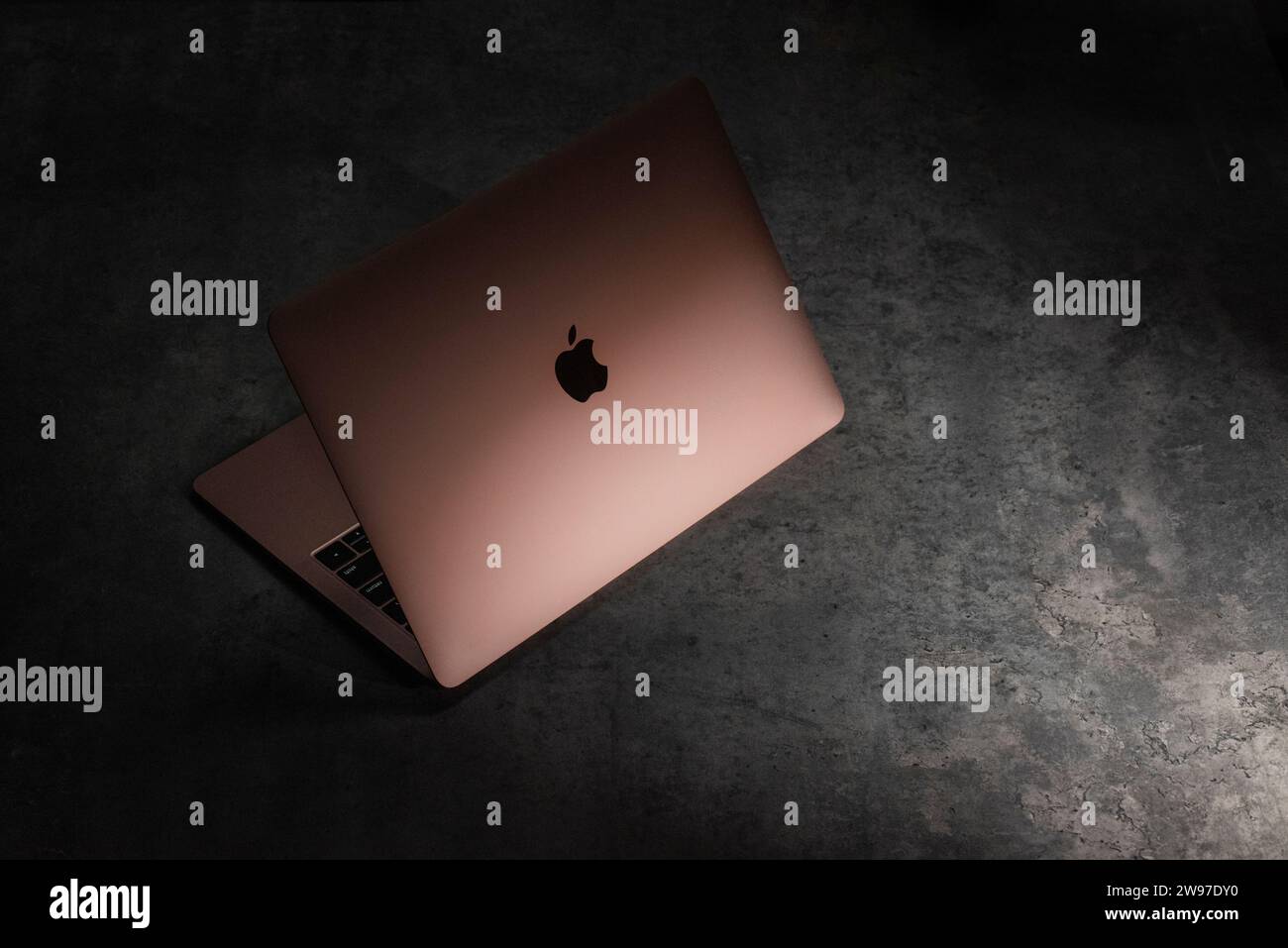 Laptop screen displaying mobile hi-res stock photography and images - Alamy