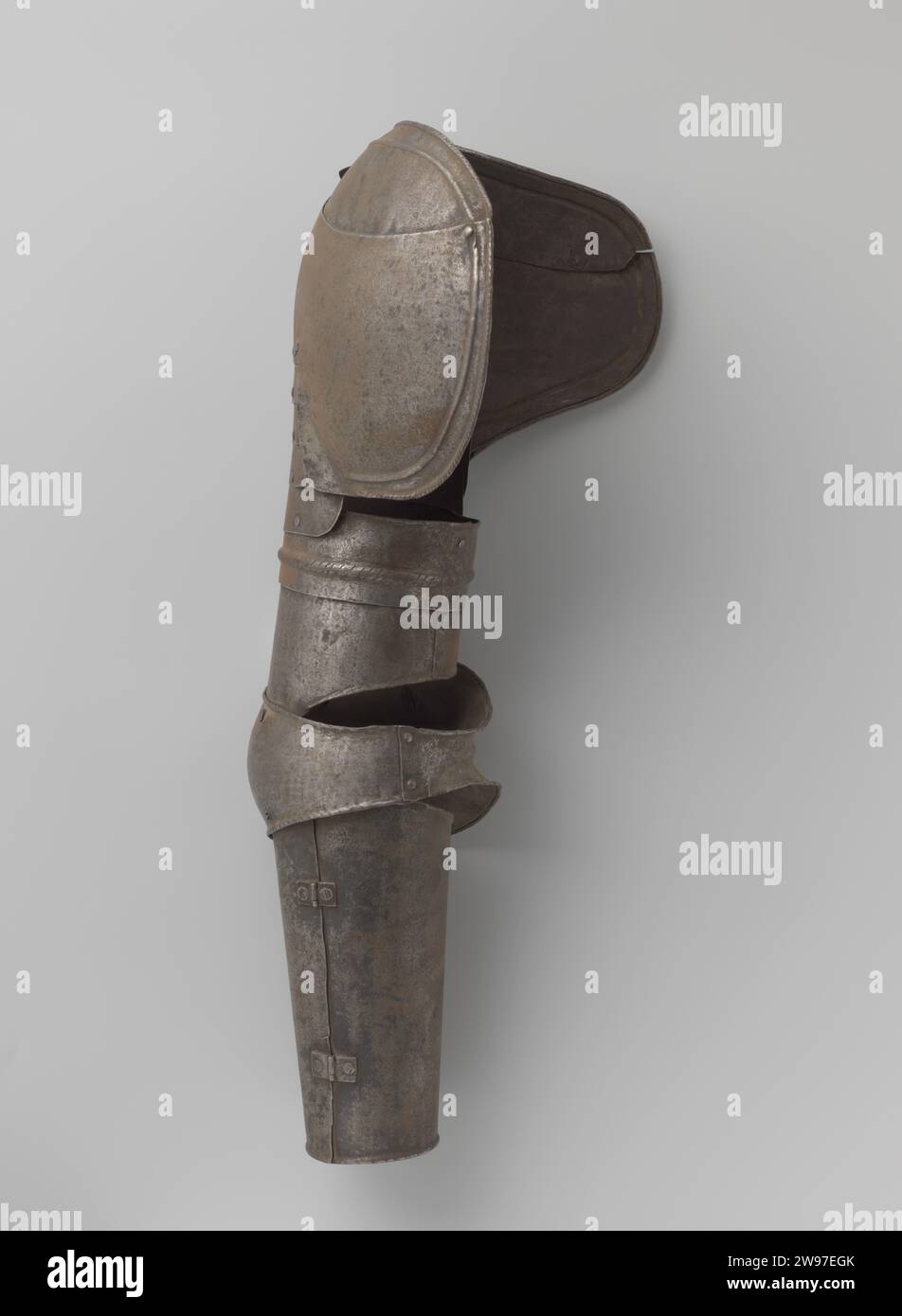 Shoulder covering left, c. 1599 - c. 1799 Armpiece on the left, iron ...