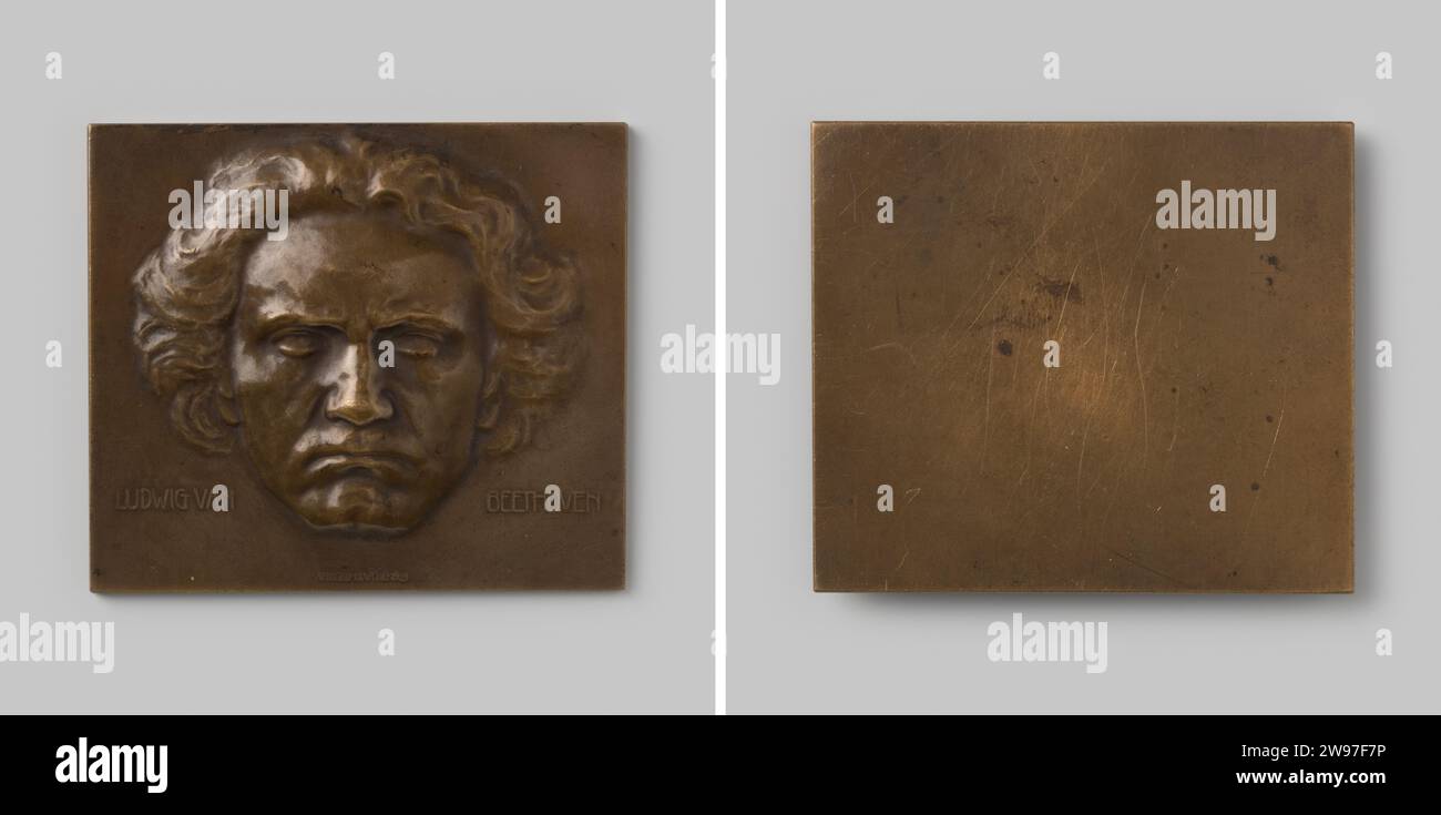 Medal plaquette hi-res stock photography and images - Alamy