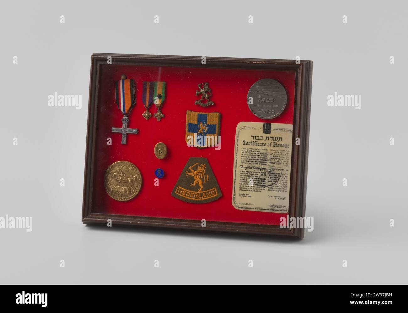 Wooden list of ten awards by Tonny van Renterghem, Anonymous, 1945 - c ...