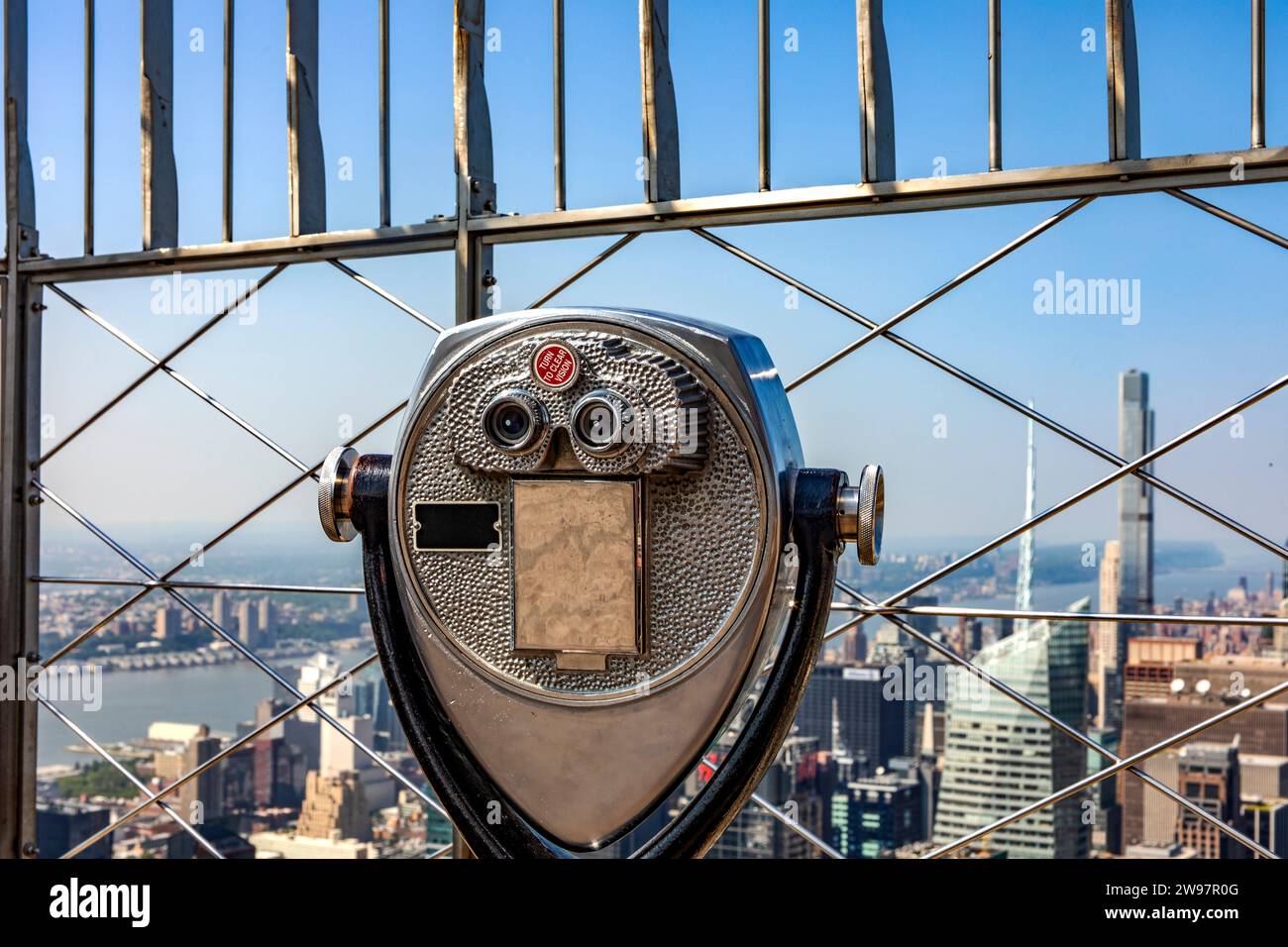 Binoculars in the observatory of the Empire State Building, an ideal ...