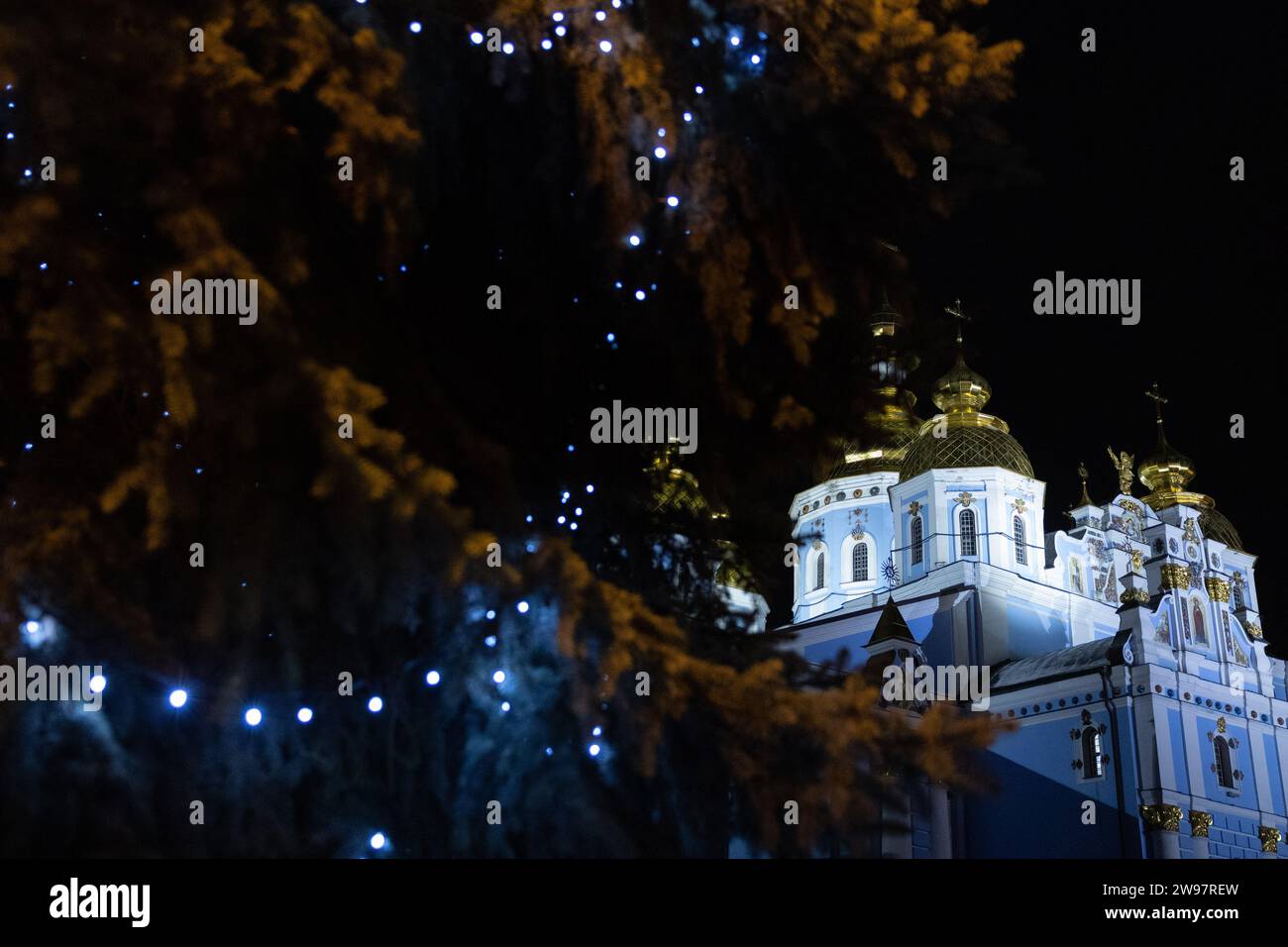 Kyiv, Ukraine. 24th Dec, 2023. A decorated Christmas tree and St ...